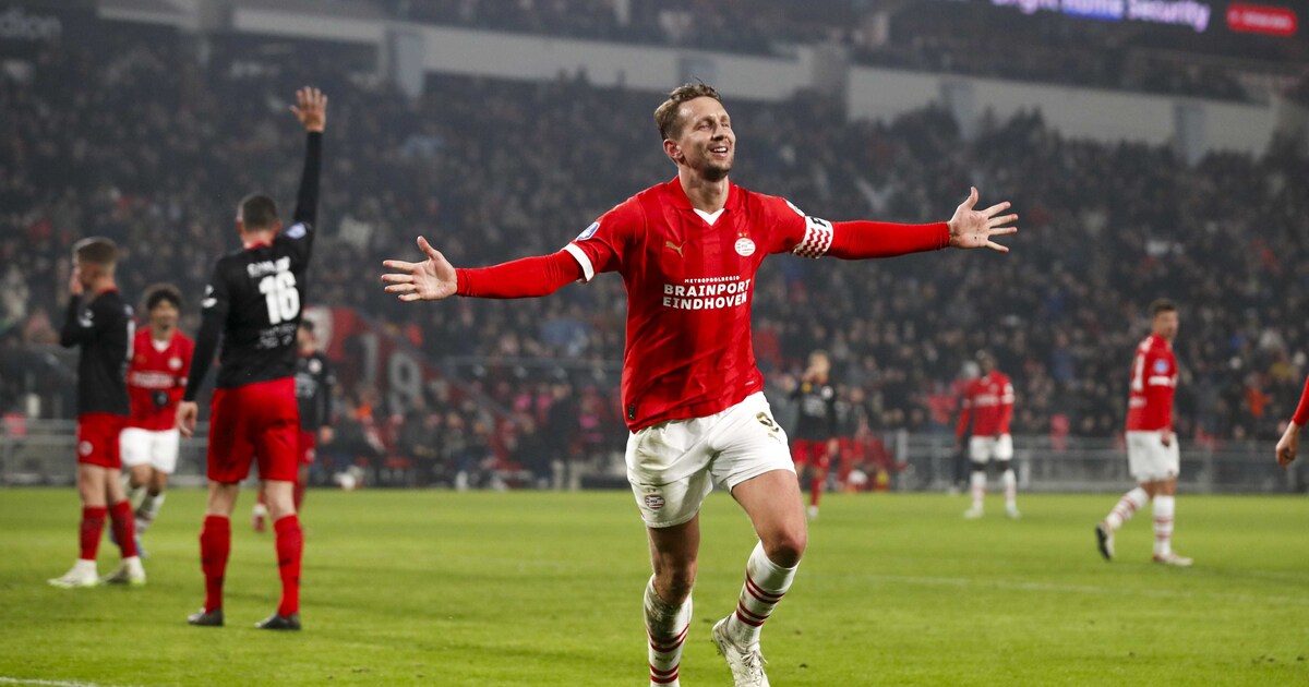 PSV wint ook van Excelsior (3-1) en evenaart eigen eredivisierecord ... PSV wint ook van Excelsior (3-1) en evenaart eigen eredivisierecord ...