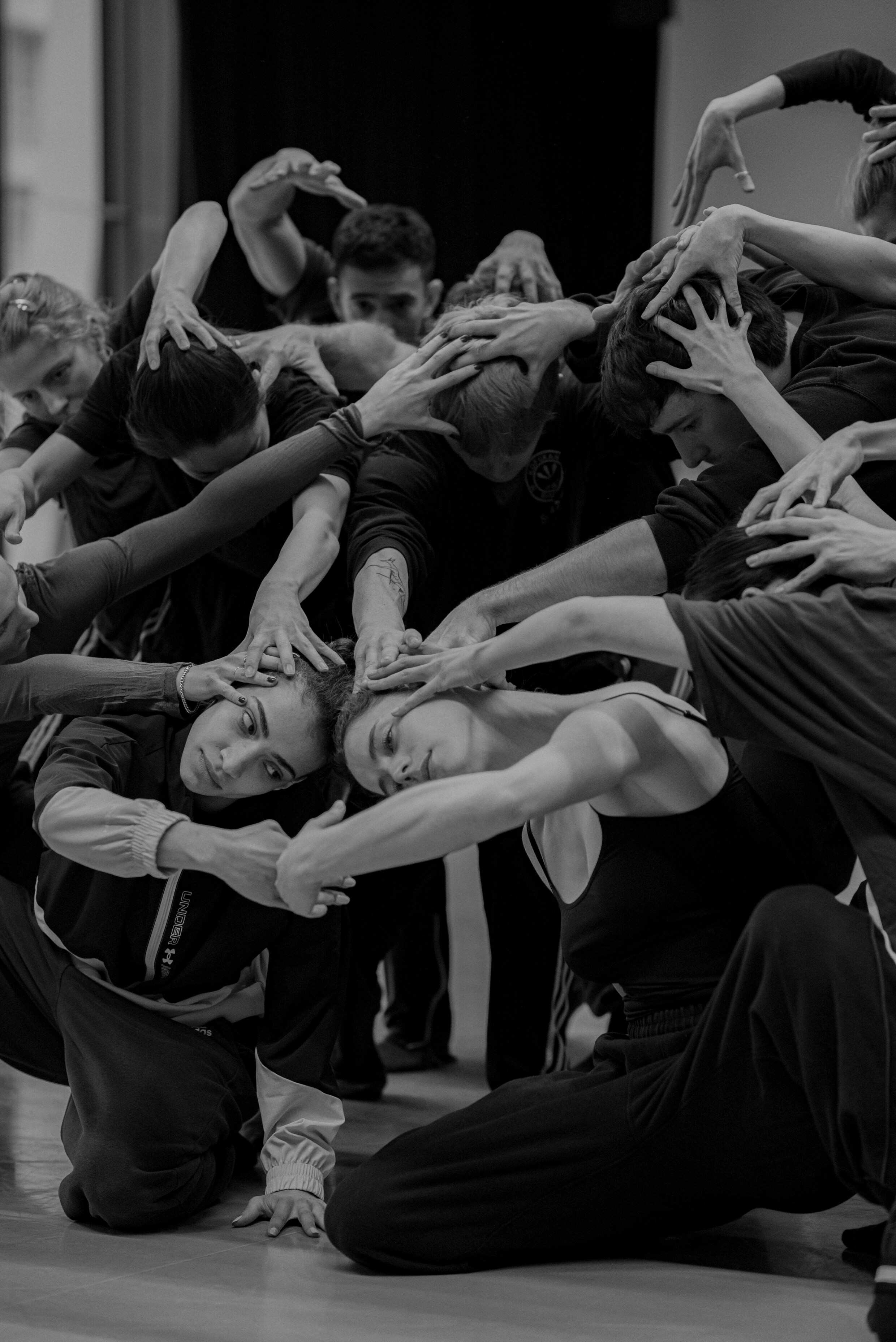 Verhalen vertellen met woorden en beweging, dat kunnen deze choreograaf ...