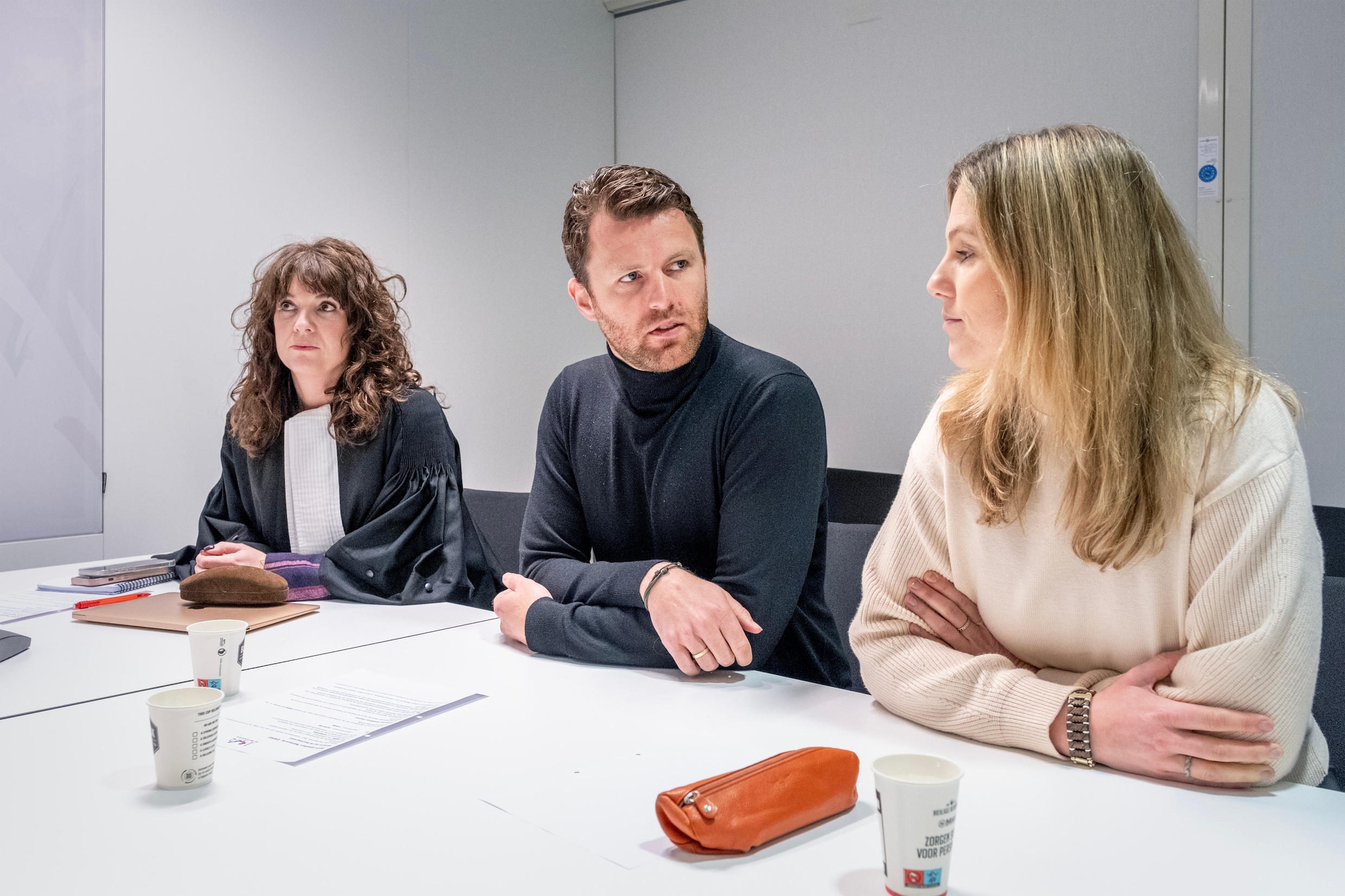 Dag 1 van het strafproces over de moord op Peter R. de Vries: ‘Ik doe ...