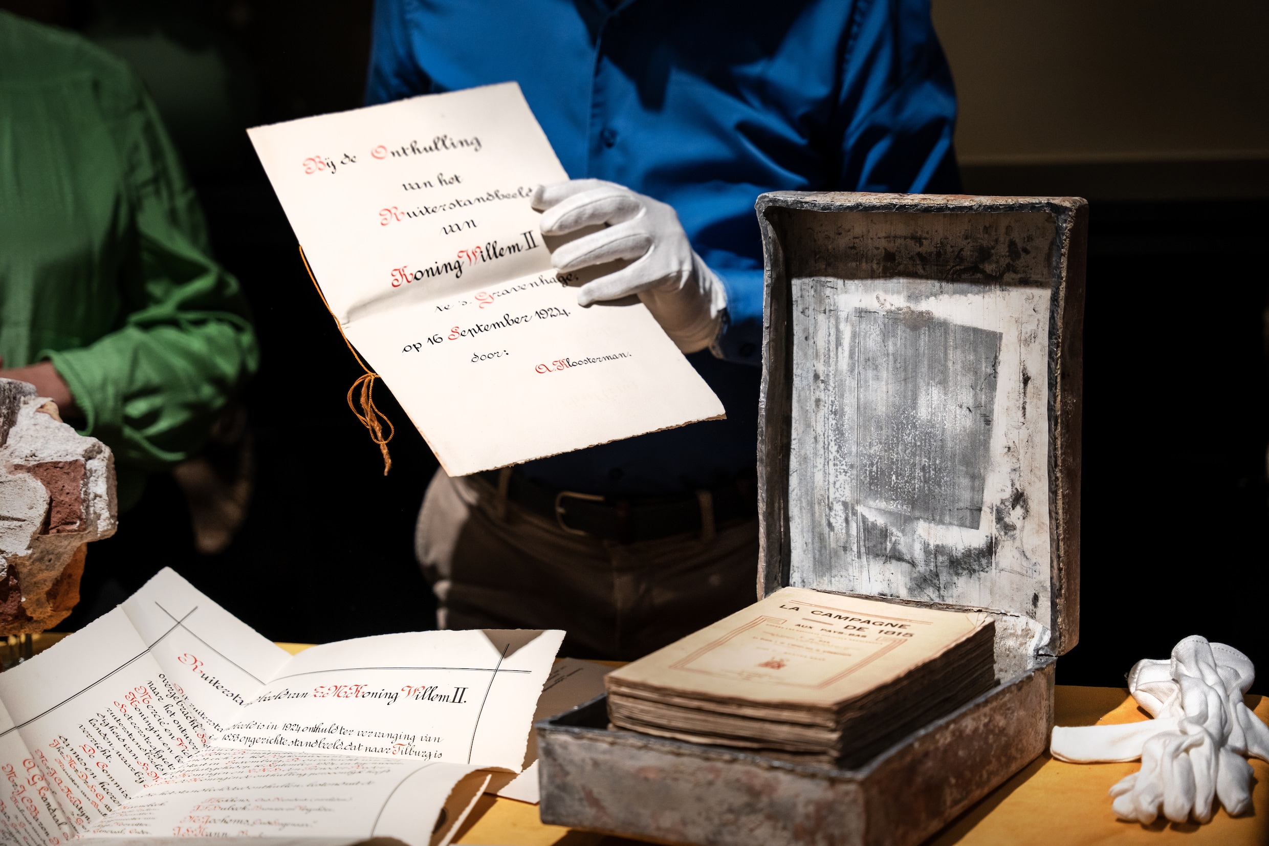 Lof voor ‘kleurrijke’ koning Willem II in loden kistje, gevonden na ...