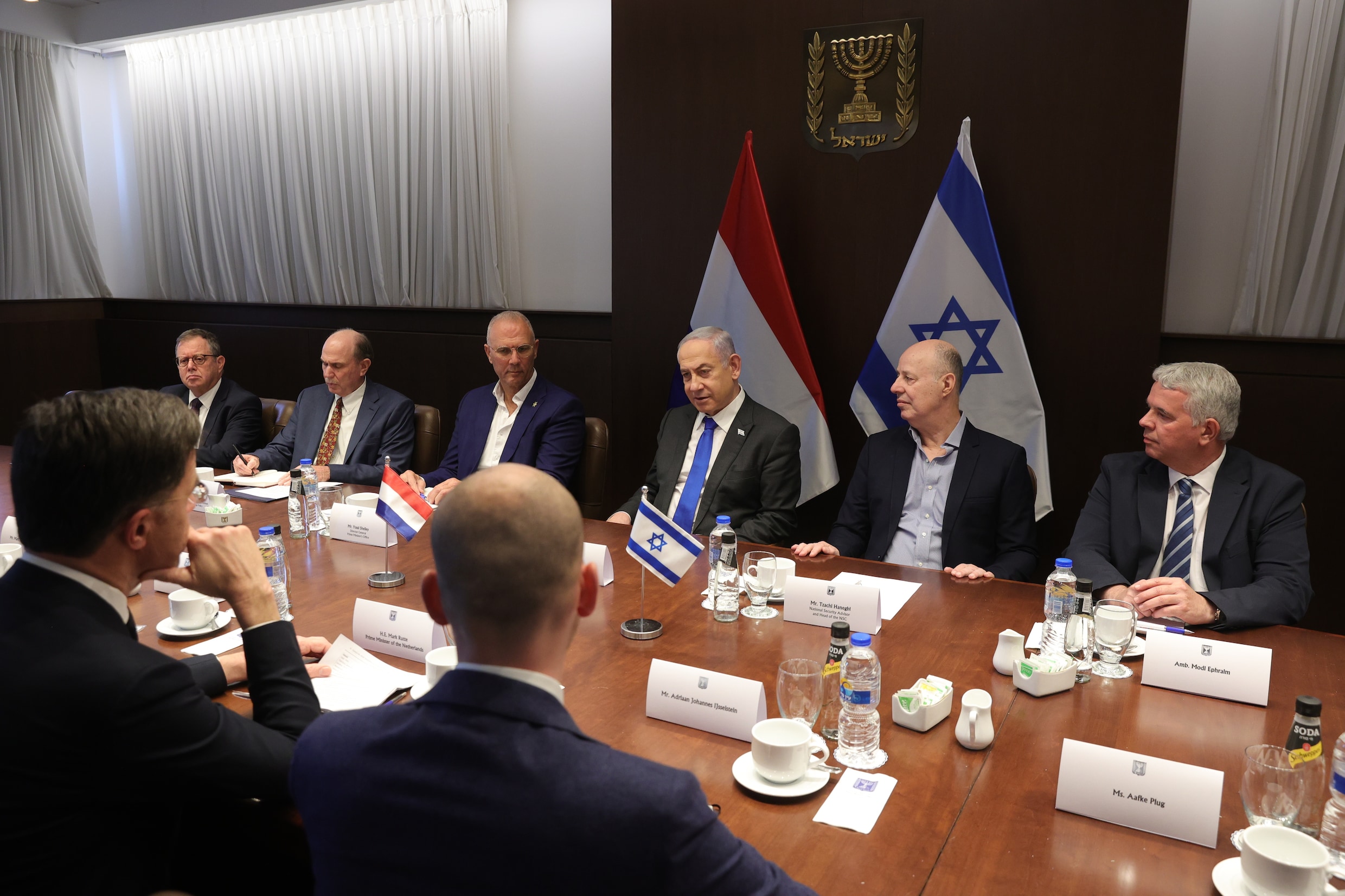 Rutte dringt bij Netanyahu aan op gevechtspauze, maar oproep is aan ...