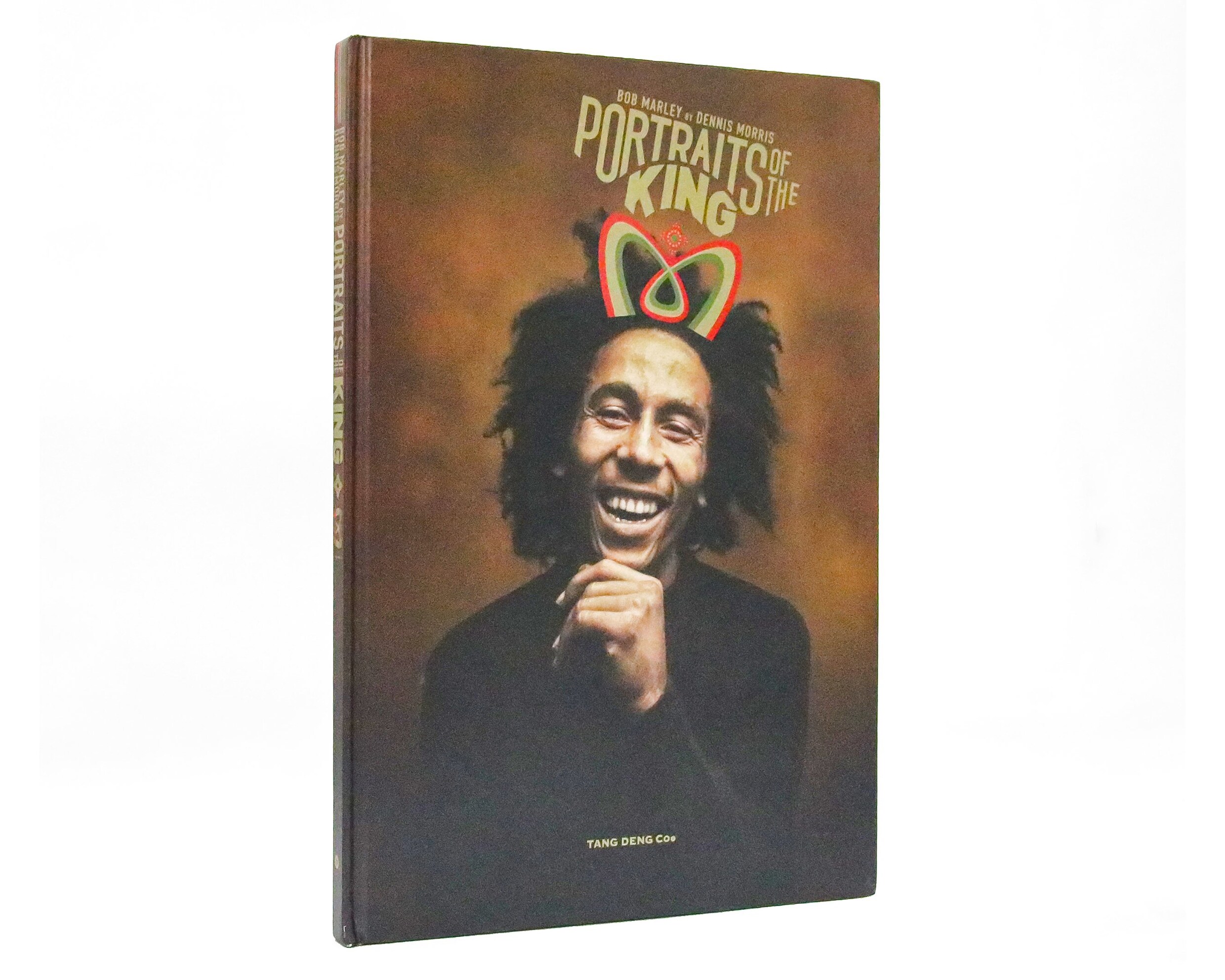 Fotograaf Dennis Morris heeft zijn mooiste portretten van Bob Marley verzameld. ‘Bob bleef me ...