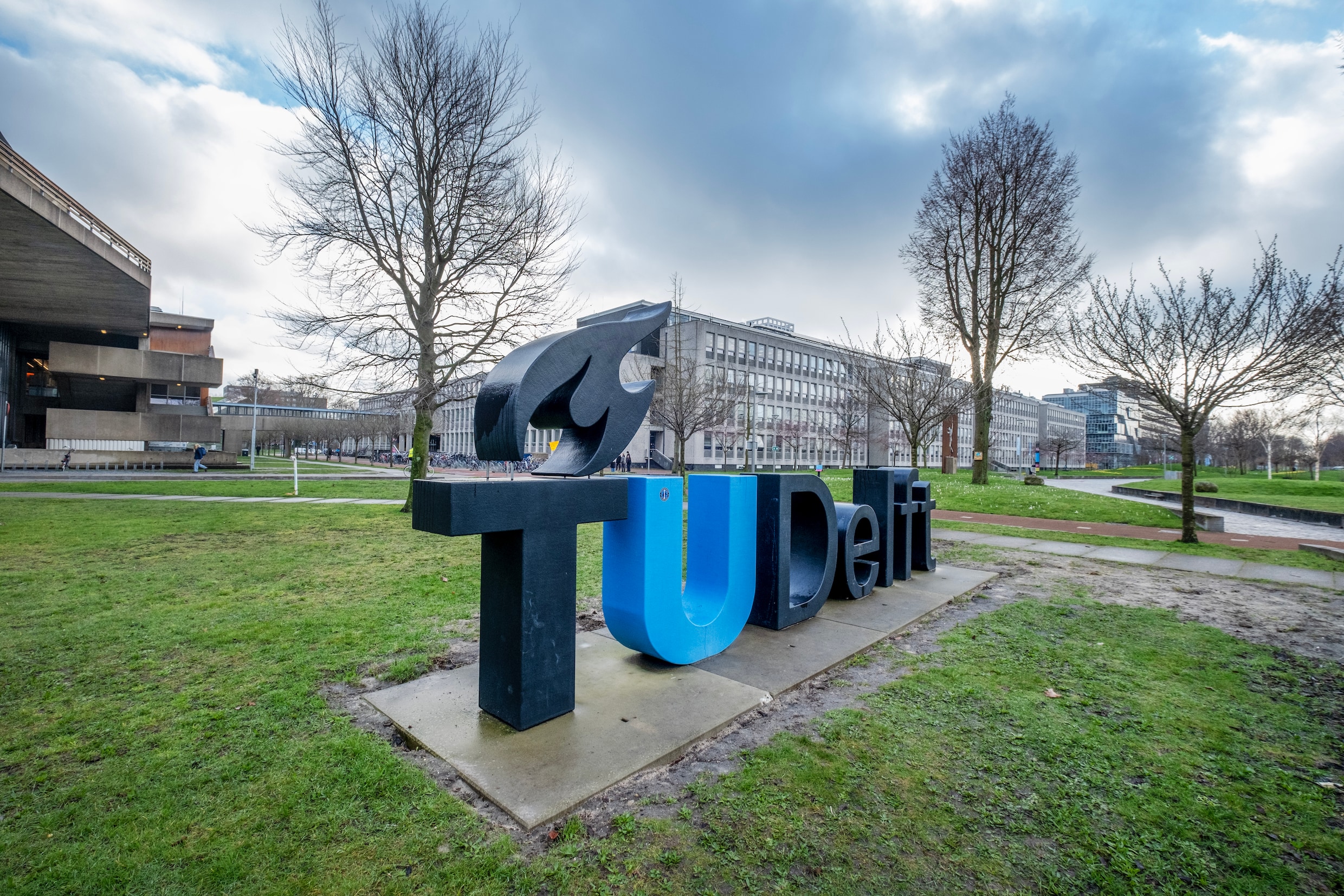 Onderwijsminister dreigt met ingrijpen vanwege sociale onveiligheid bij ...