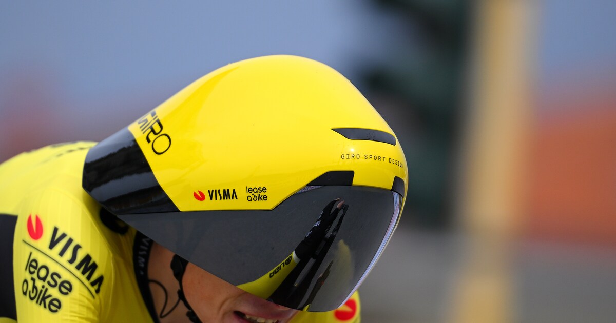 De helm, de sok en andere omstreden innovaties in het wielrennen | de ...