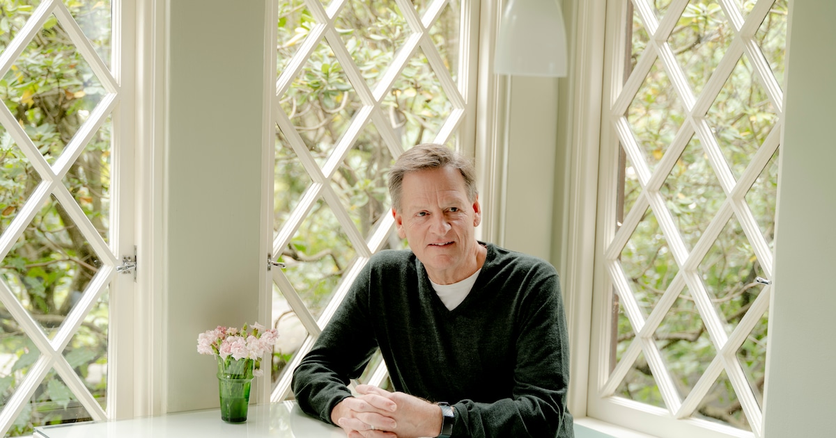 Schrijver Michael Lewis dook in de cryptowereld van Sam Bankman-Fried ...