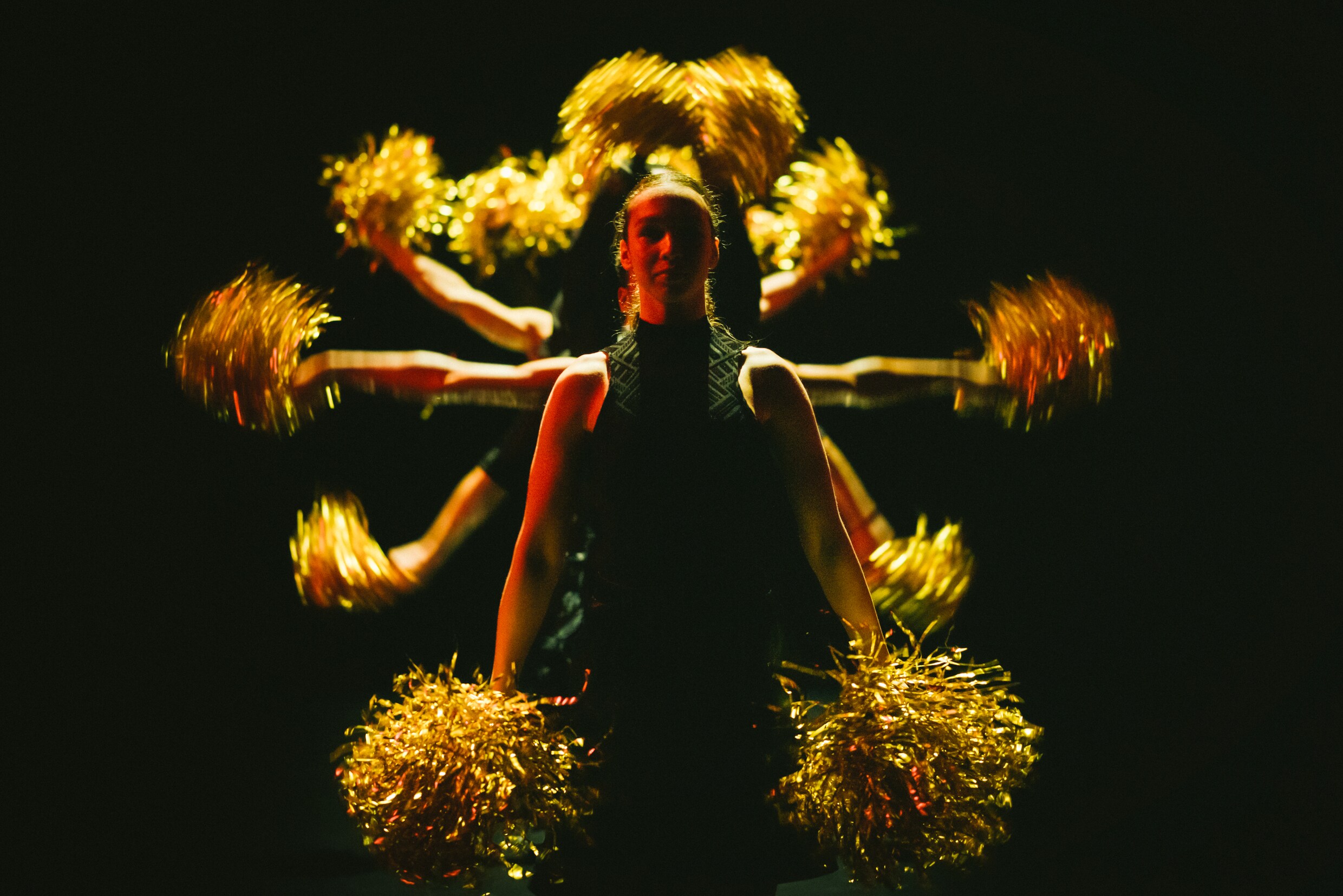 De eerste choreografie van Maxine Doyle bij NDT scheert te veel over de ...
