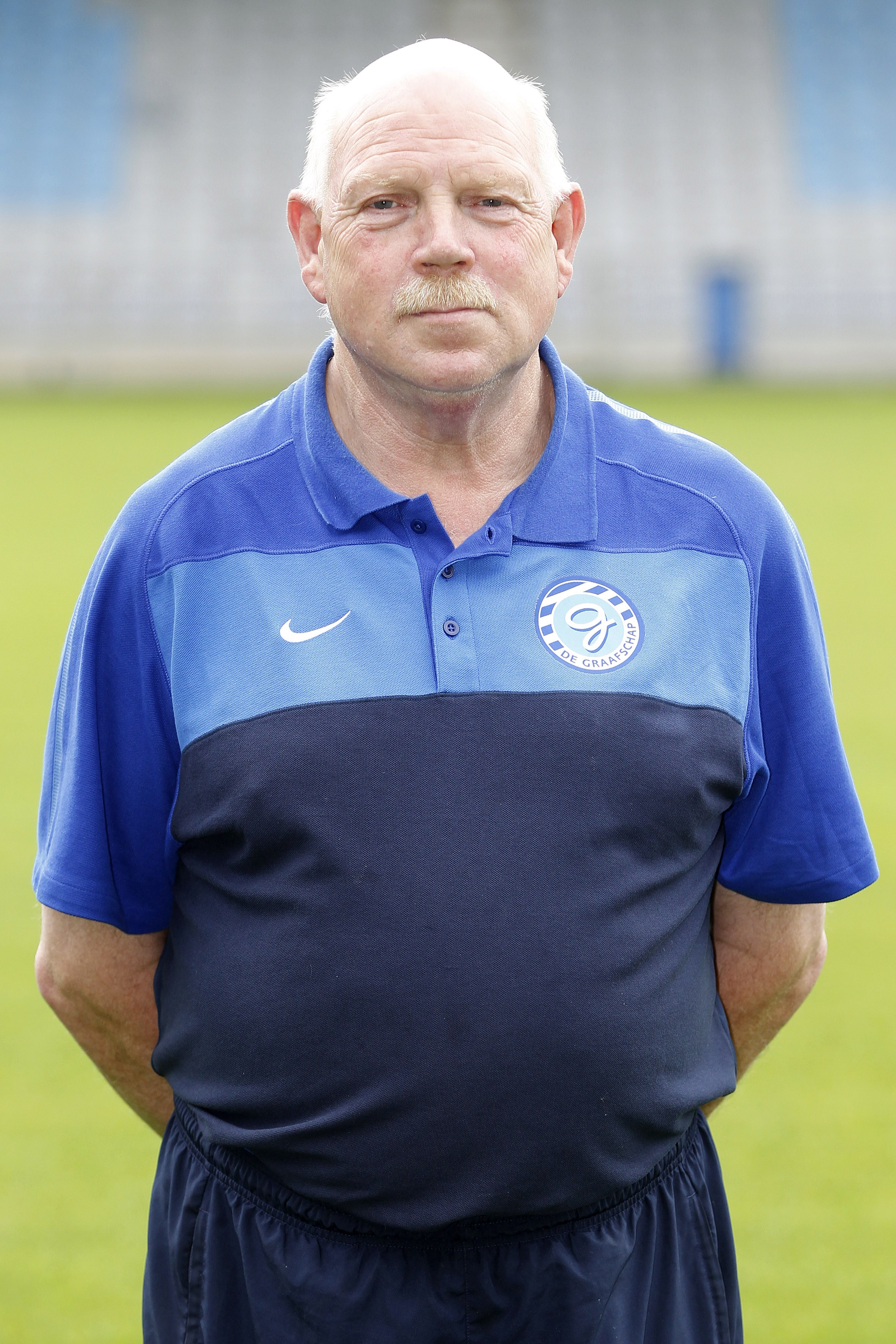 Hij was veel meer dan de materiaalman die de shirtjes opvouwde, Theo ...