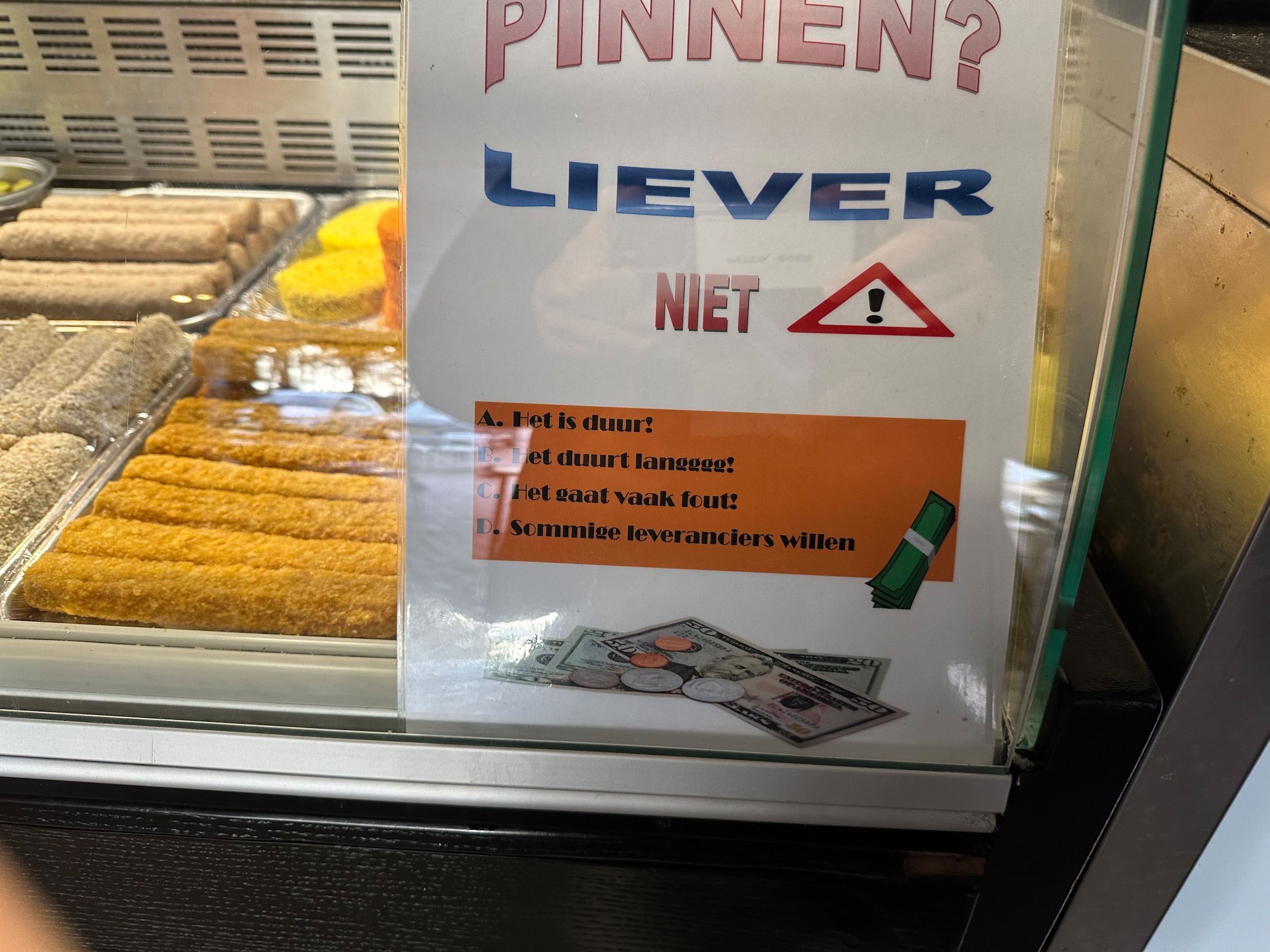 Aantal winkels waar je nog met cash kunt betalen, daalt niet verder ...