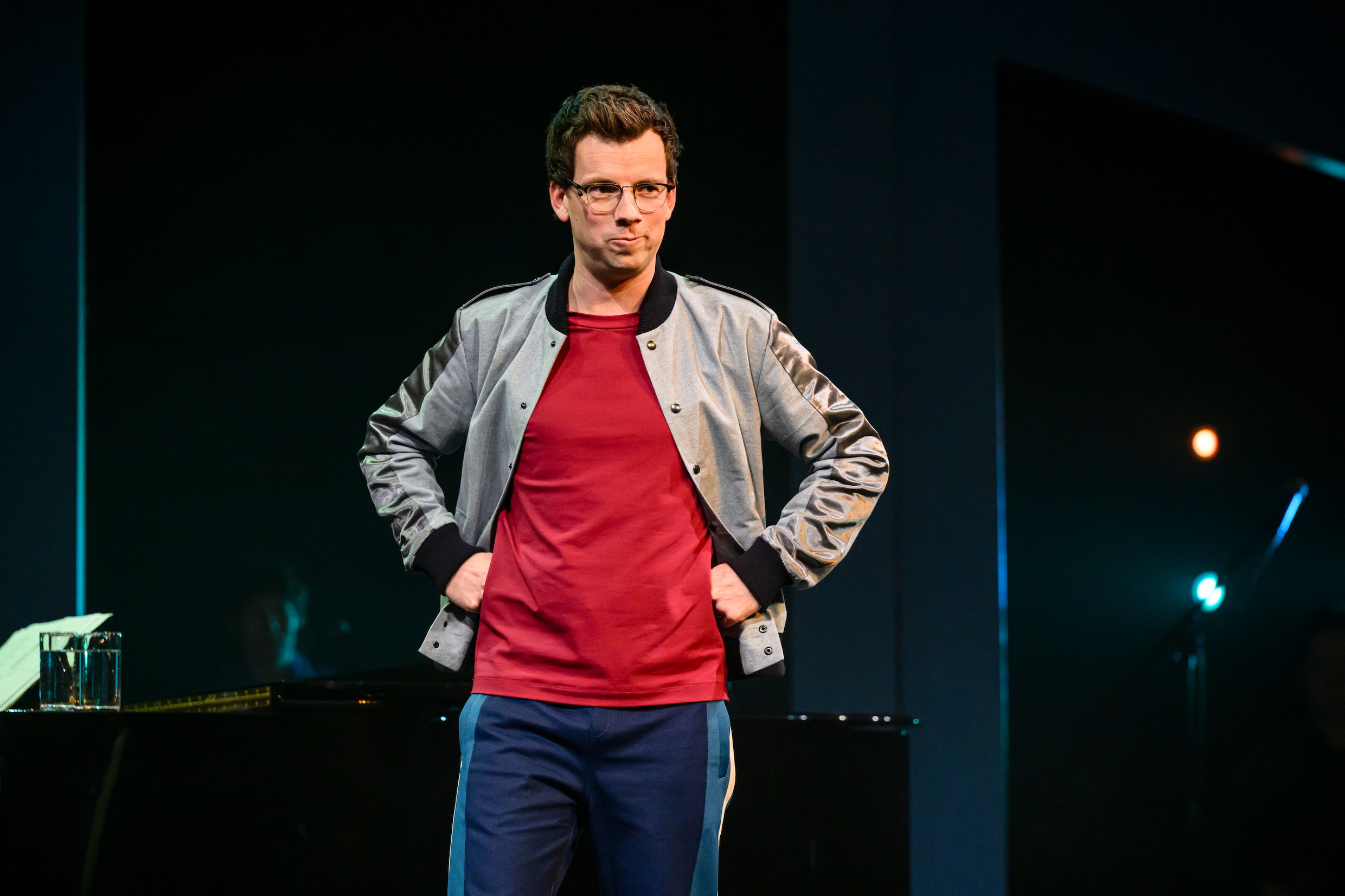 ‘Ja, leuk’ is een goede voorstelling van Pieter Derks, maar dit keer ...