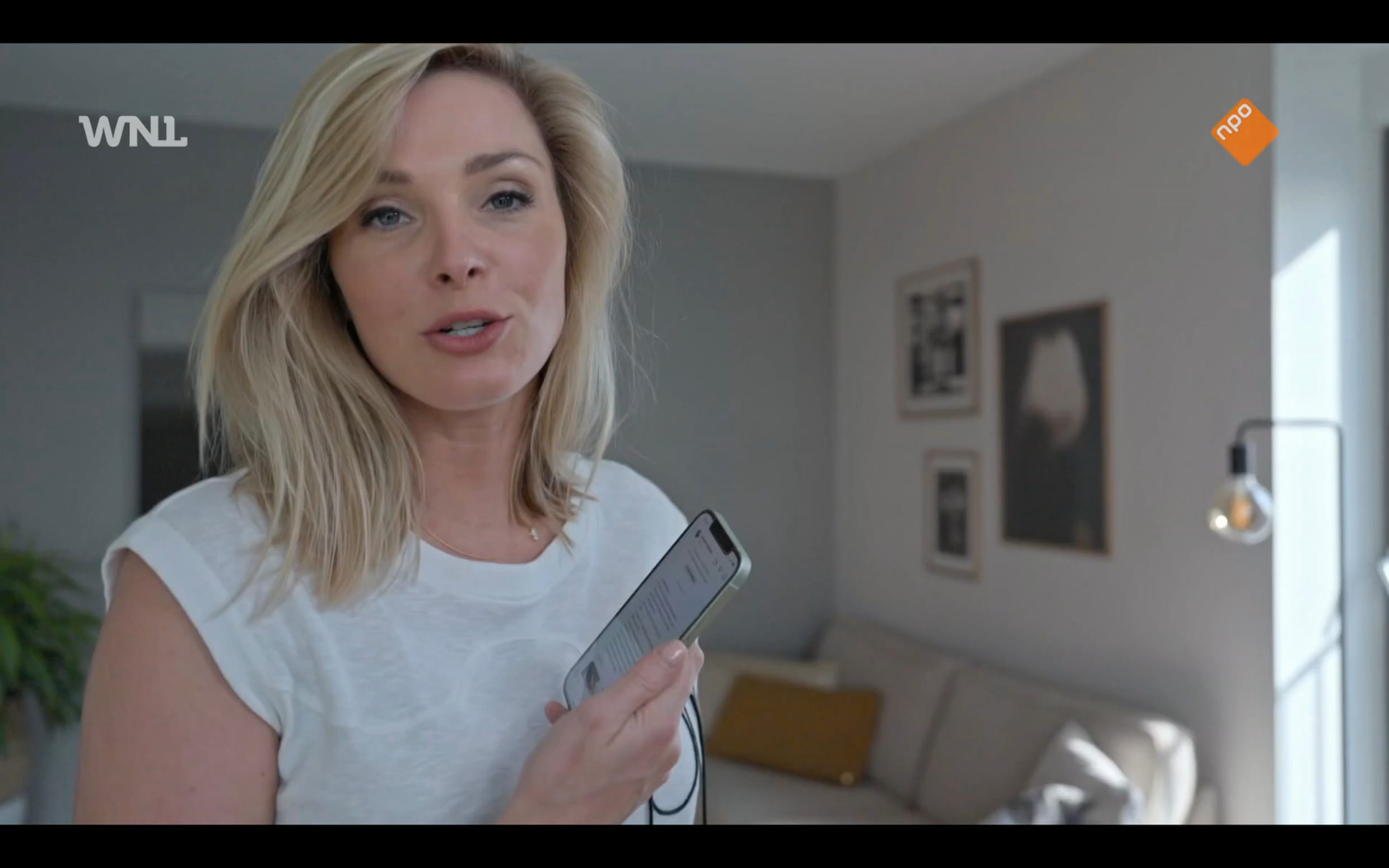 Het is niet onschuldig om tegen iemands wil pornofilmpjes te plaatsen ...