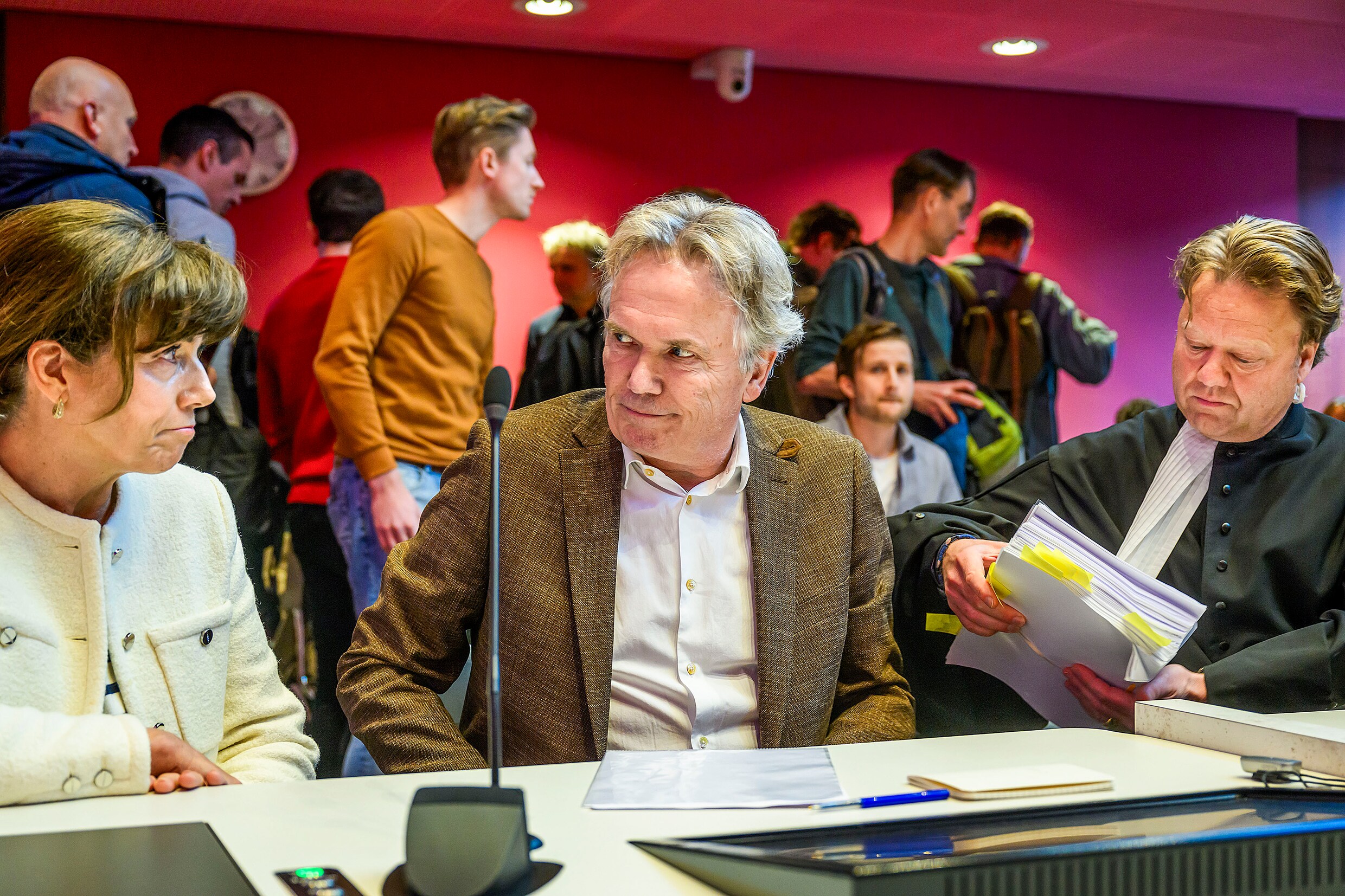 Tom Egbers schikt met NOS en mag weer programma’s maken, geen EK ...