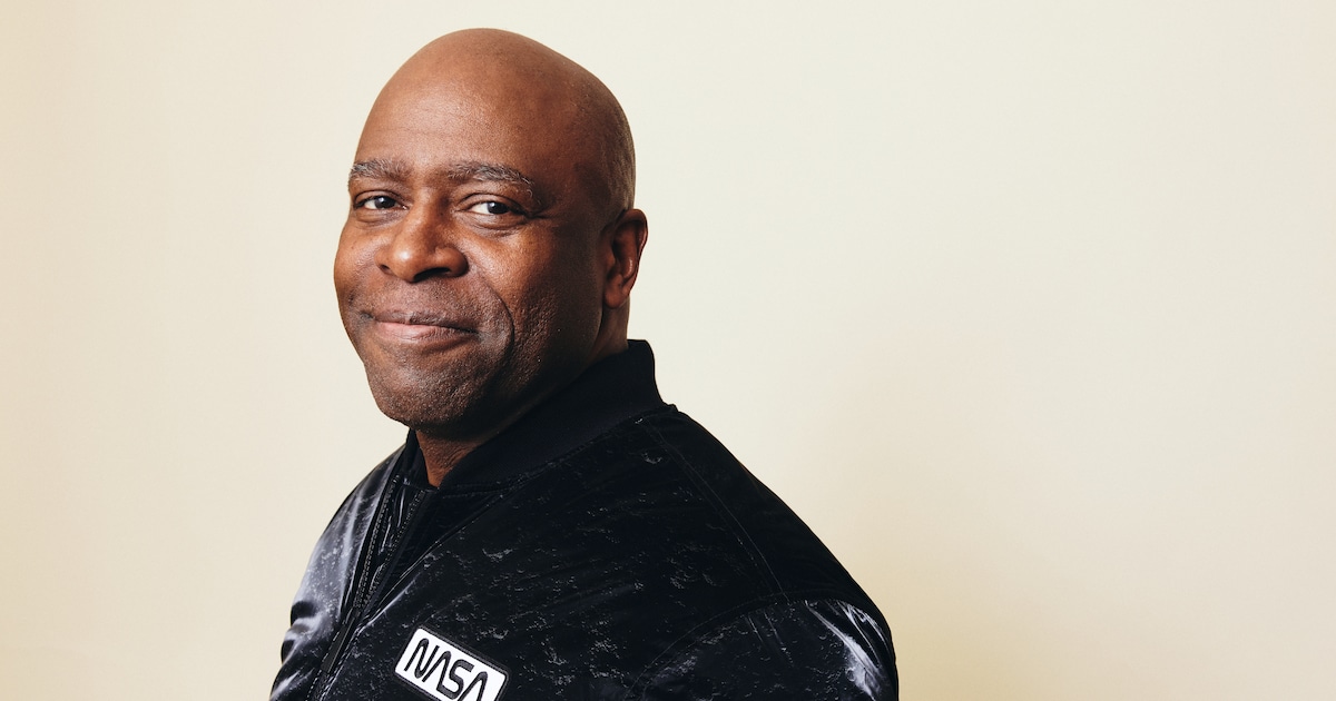 Leland Melvin brengt de verhalen van zwarte astronauten voor het ...