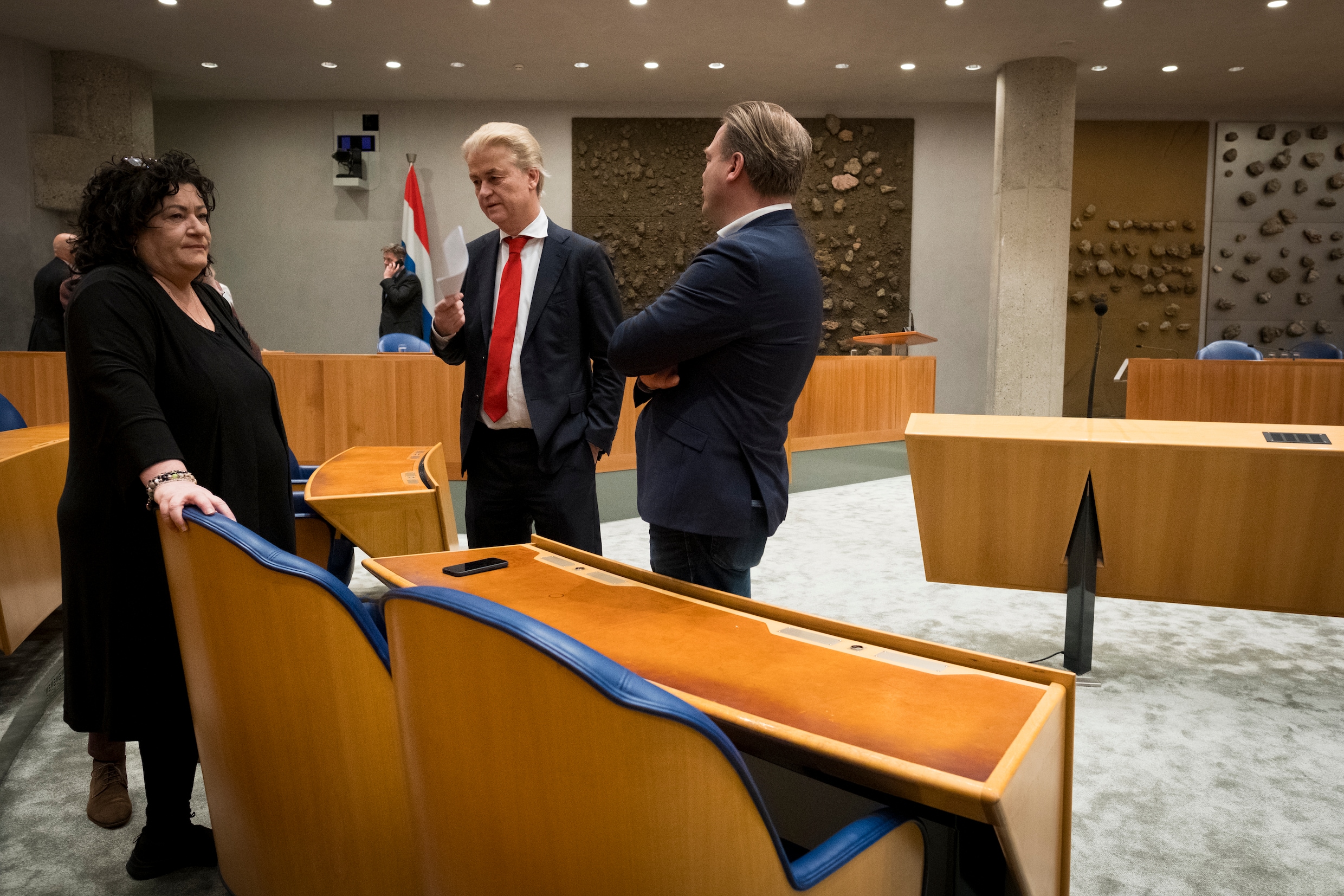 Wat heeft een Nederlandse politicus die Russisch geld accepteert te ...