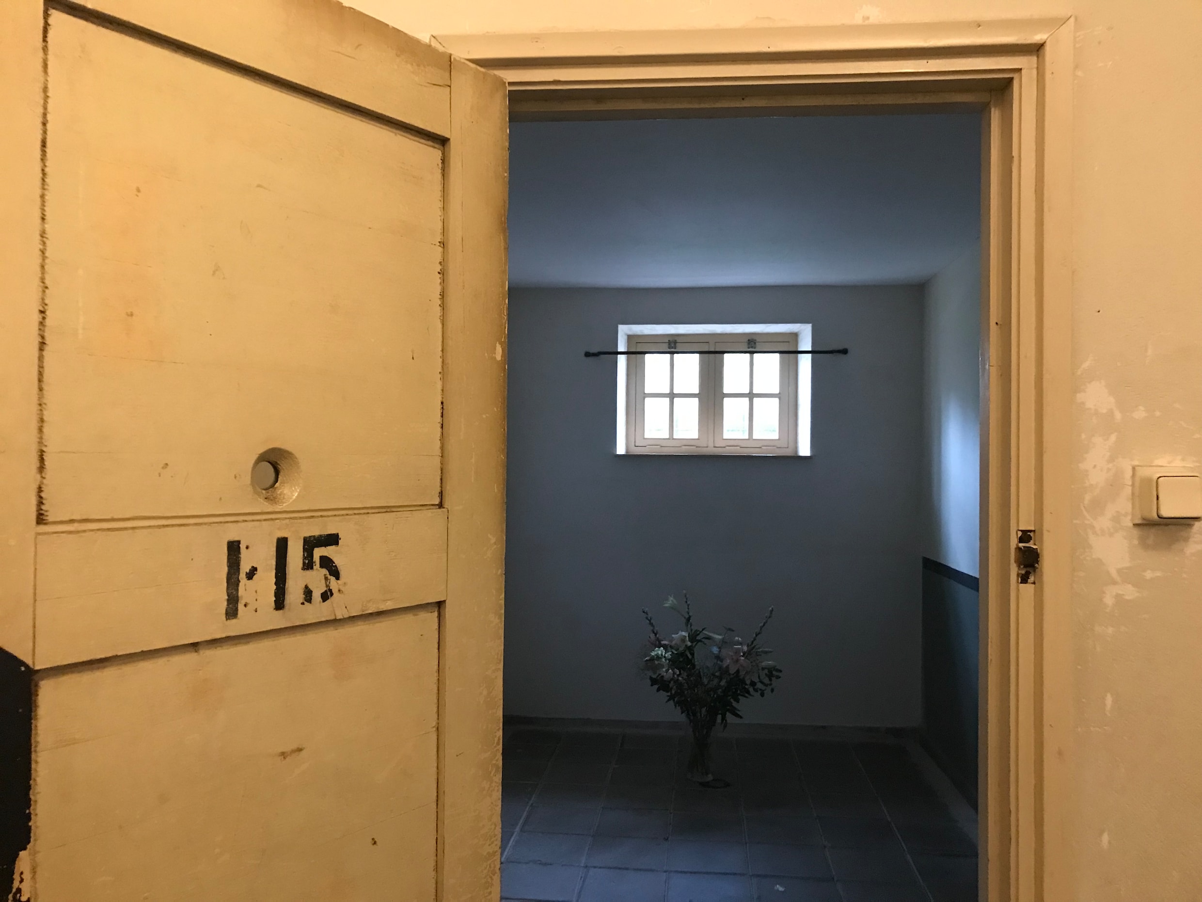 Over een gevangenis als ‘doodenhuis’ die gewoon nog steeds in Vught ...