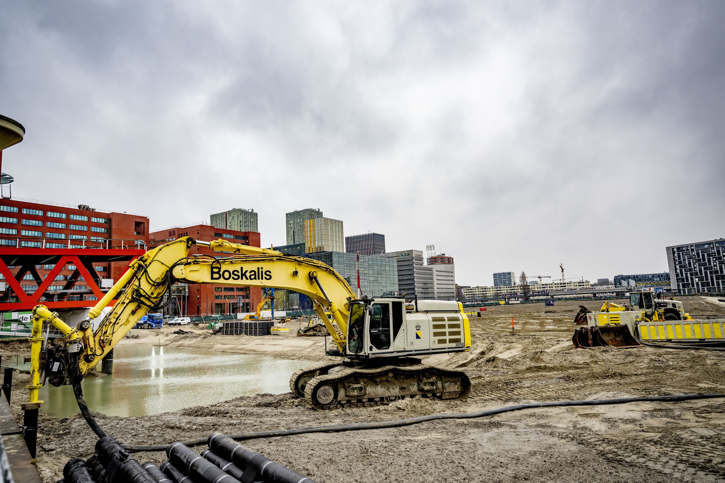 HAL keert na miljardendeal met fiscus terug naar Rotterdam | de Volkskrant