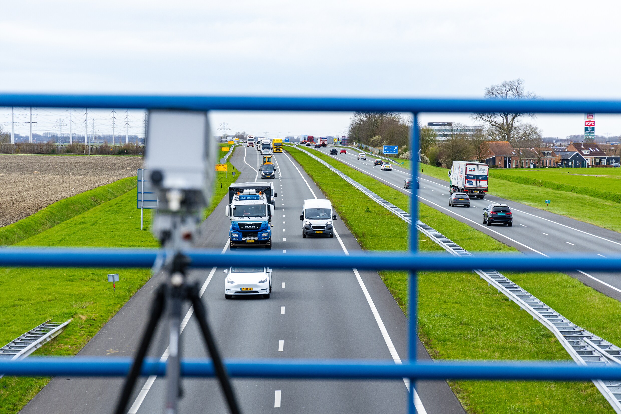 Zitten we achter het stuur van de auto nu ook al games te spelen en te ...