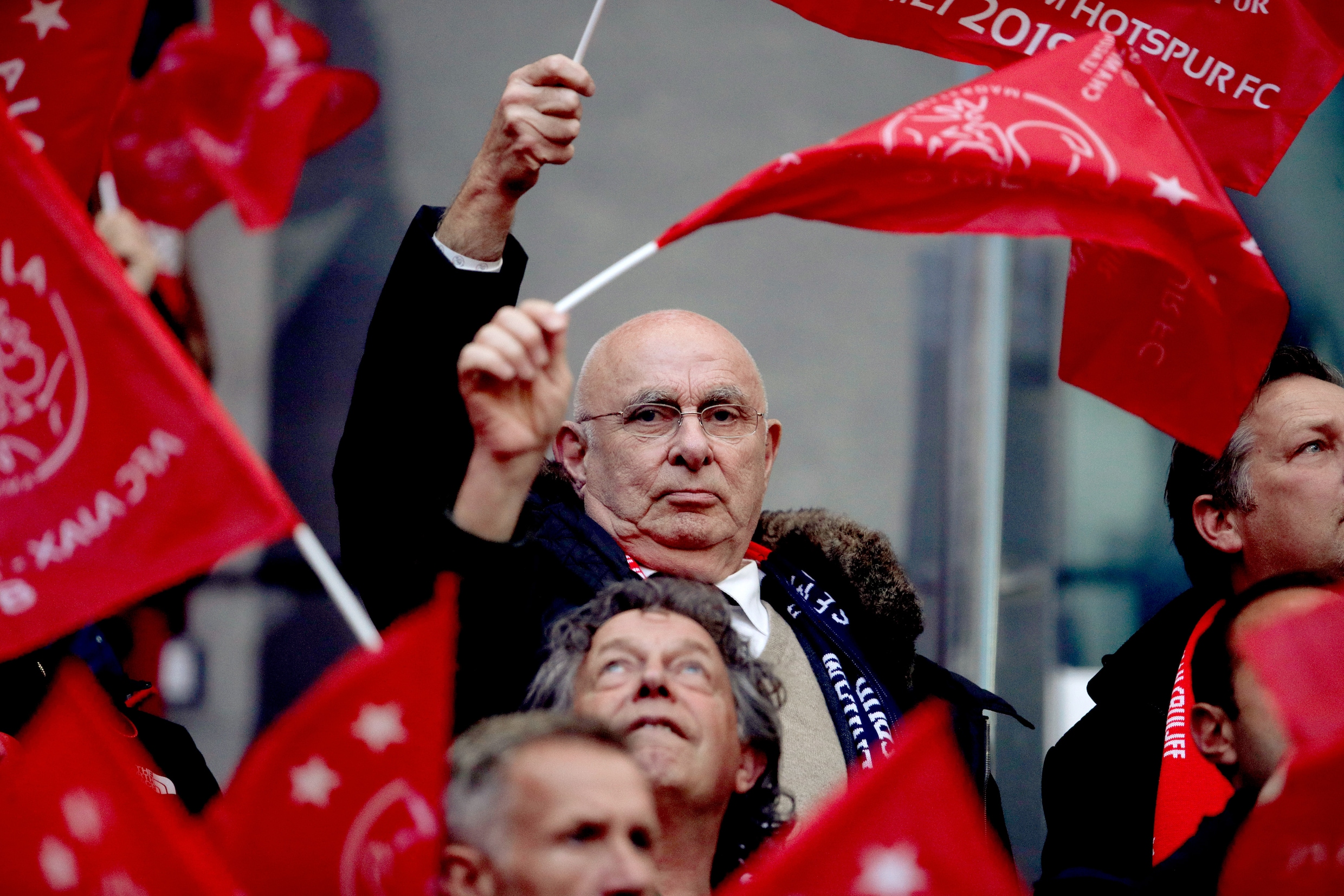 Ook Ajax-voorzitter Van Praag in de fout met aandelen, club spreekt van ...