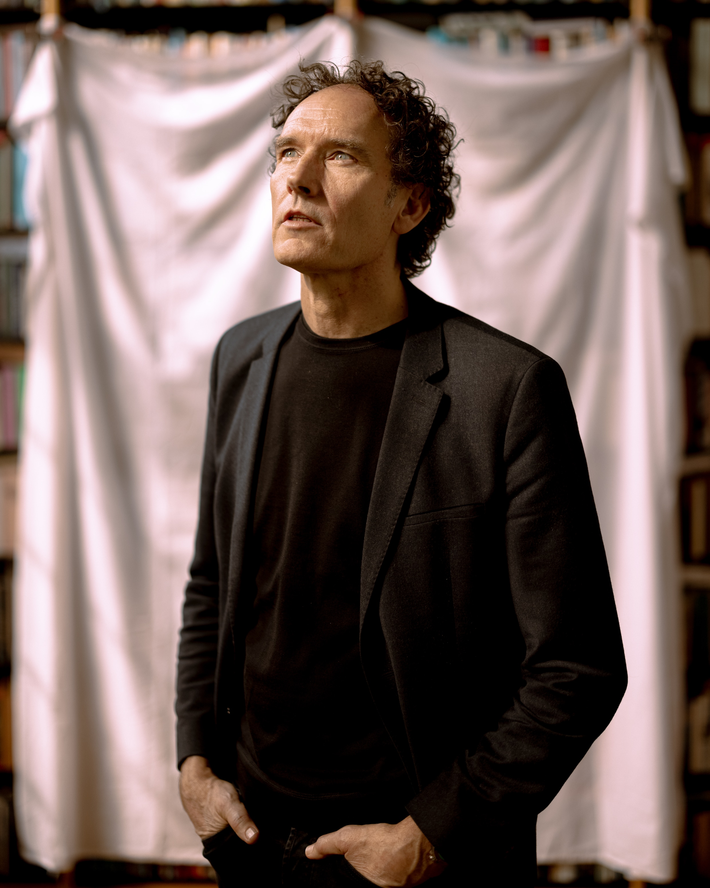 Graven in een zwart verleden: ‘Ik zie niet in waarom ik me zou moeten ...