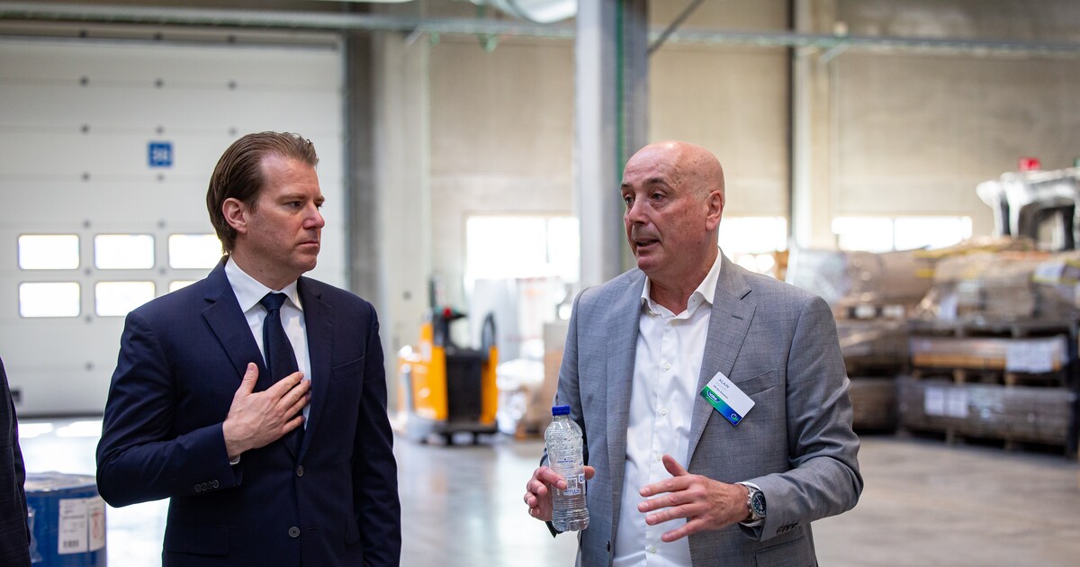 Eindelijk enige hoop voor VDL Nedcar, weer een tegenvaller voor Sophie ...