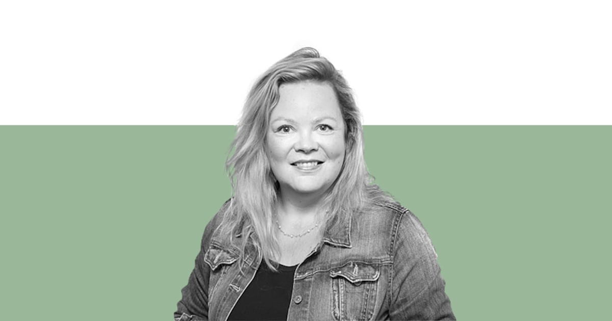 De vrouw ging op een bankje zitten en sprak: ‘Vrouwtje gaat de gemeente ...