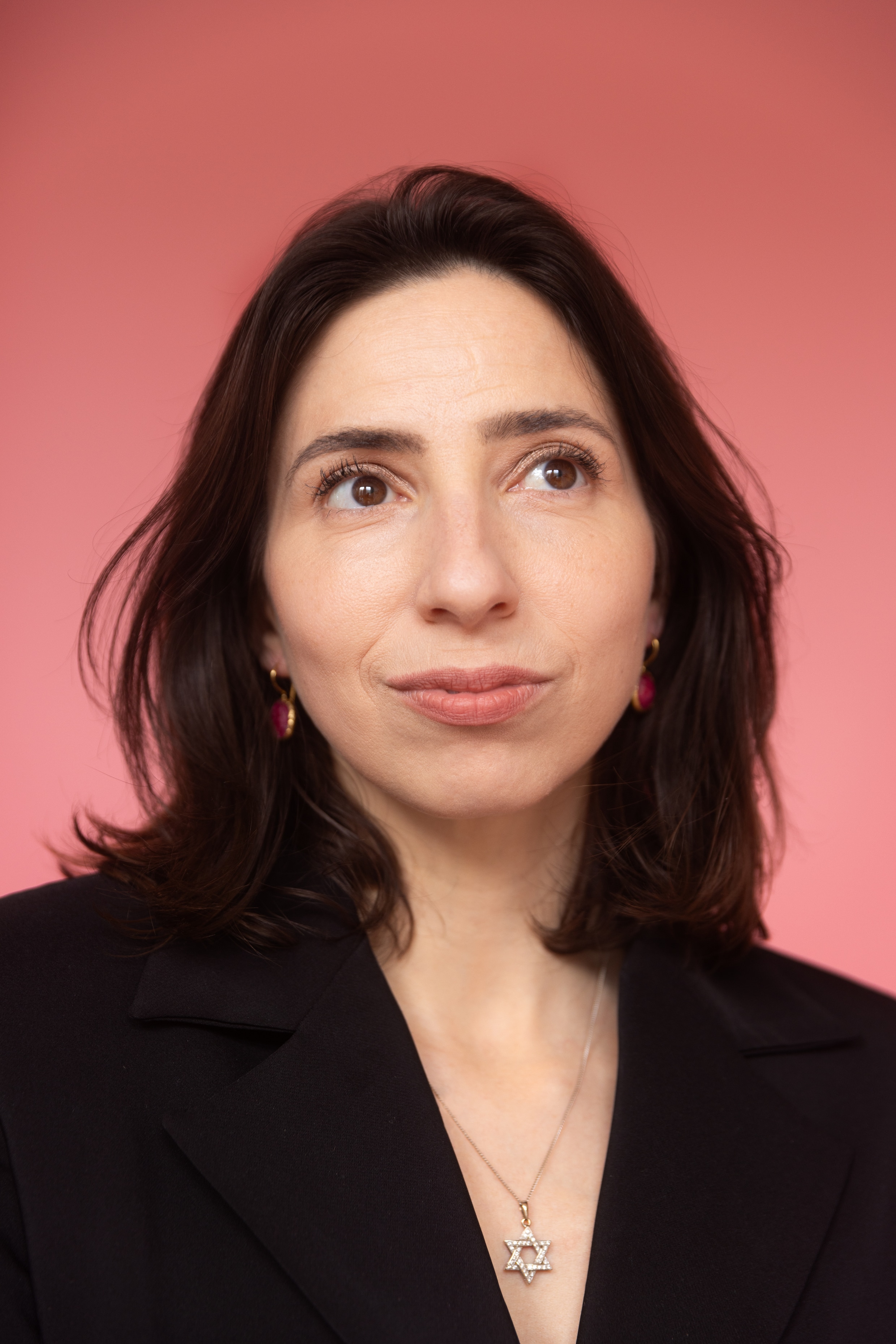 Ja, Natascha van Weezel is Joods en heeft een oorlogserfenis, maar een ...