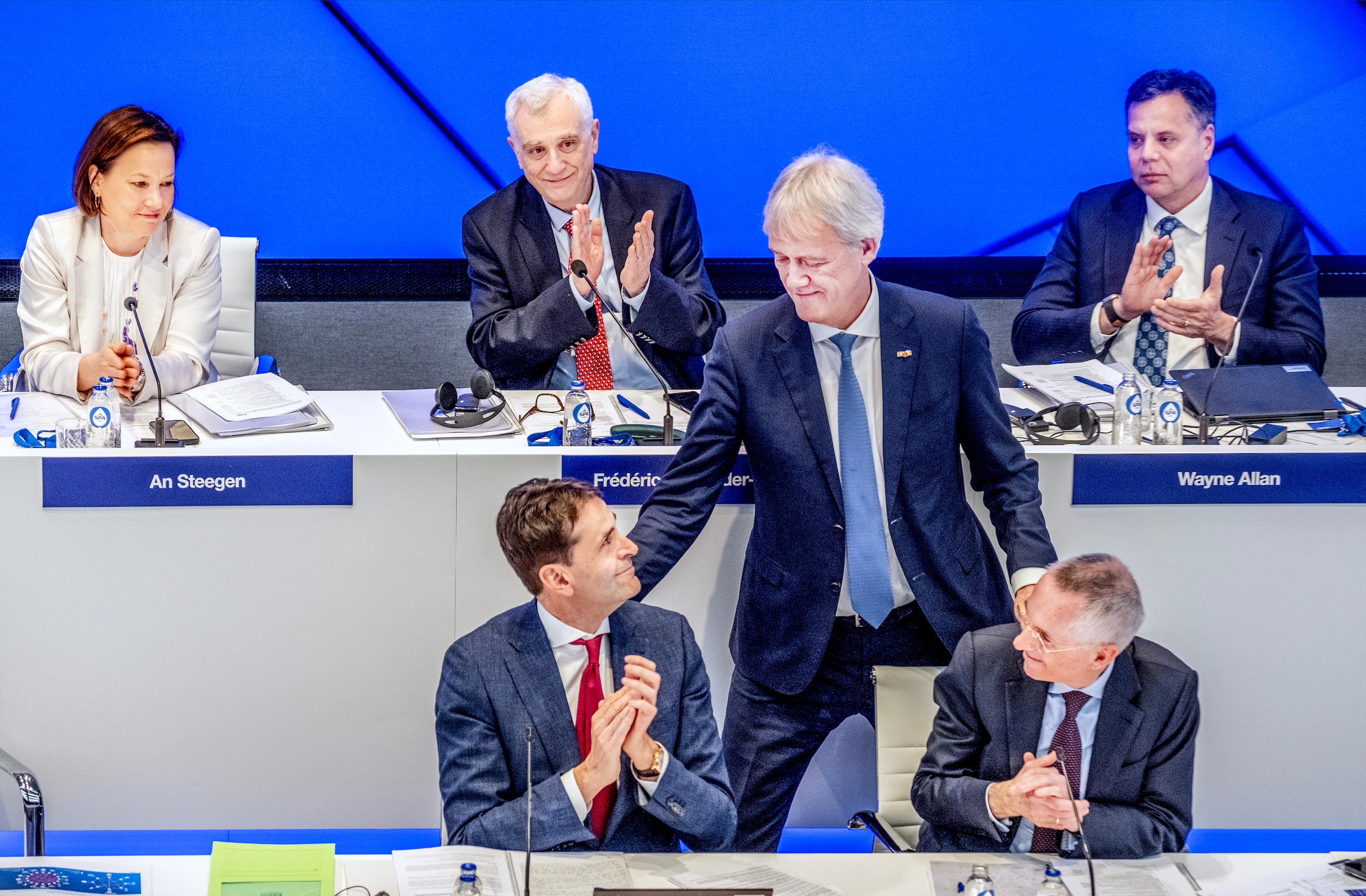 Tijd voor het verlaten van de ASML-achtbaan; techgigant neemt afscheid ...