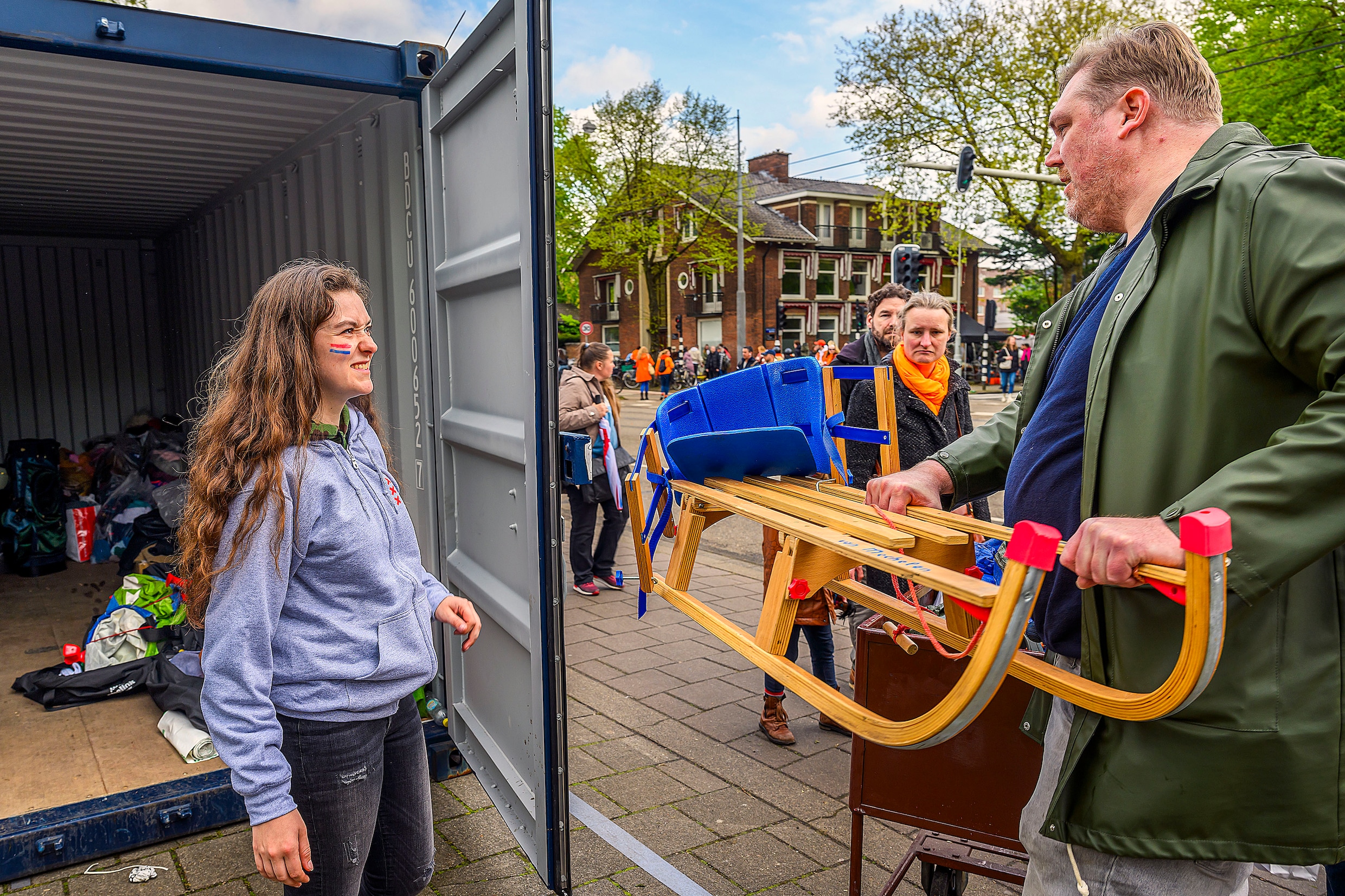 Zelfs afdankertjes van de vrijmarkt krijgen in Amsterdam een ‘tweede ...