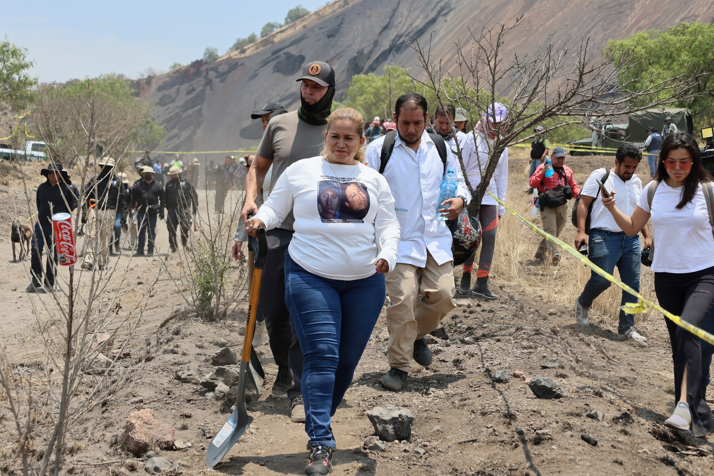 In Mexico is zelfs zoeken naar geheim massagraf politiek: ‘Ik hoop dat ...