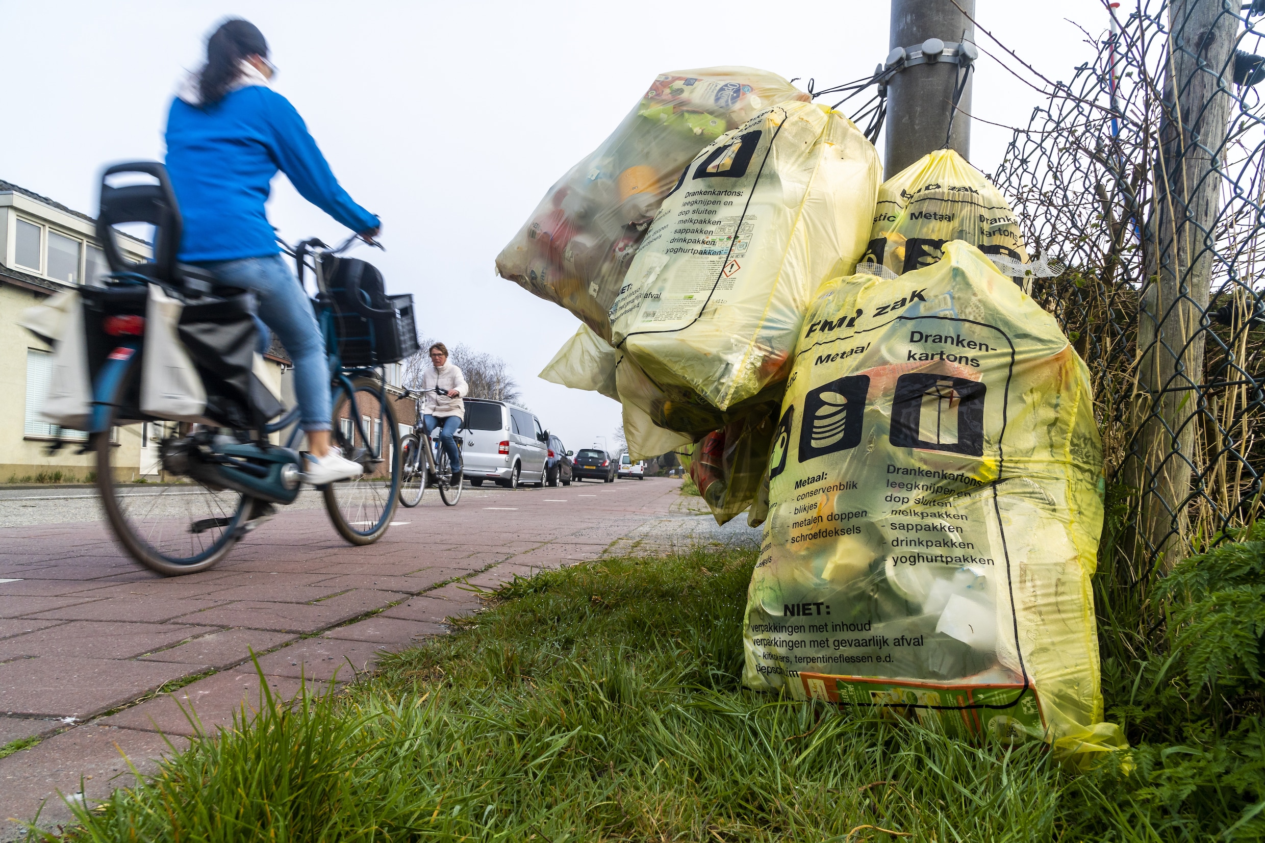 Te veel plastic verpakkingen belanden alsnog in de oven, gemeenten en ...