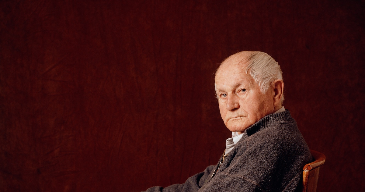 Recensie: De grote Tsjechische schrijver Bohumil Hrabal neemt zichzelf ...