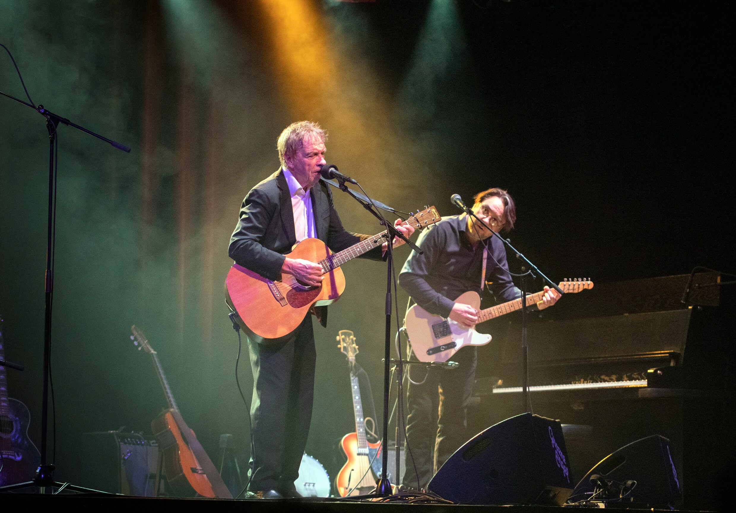 In zijn heerlijke ‘Nachtcafé’ neemt Alex Roeka melancholisch het leven ...