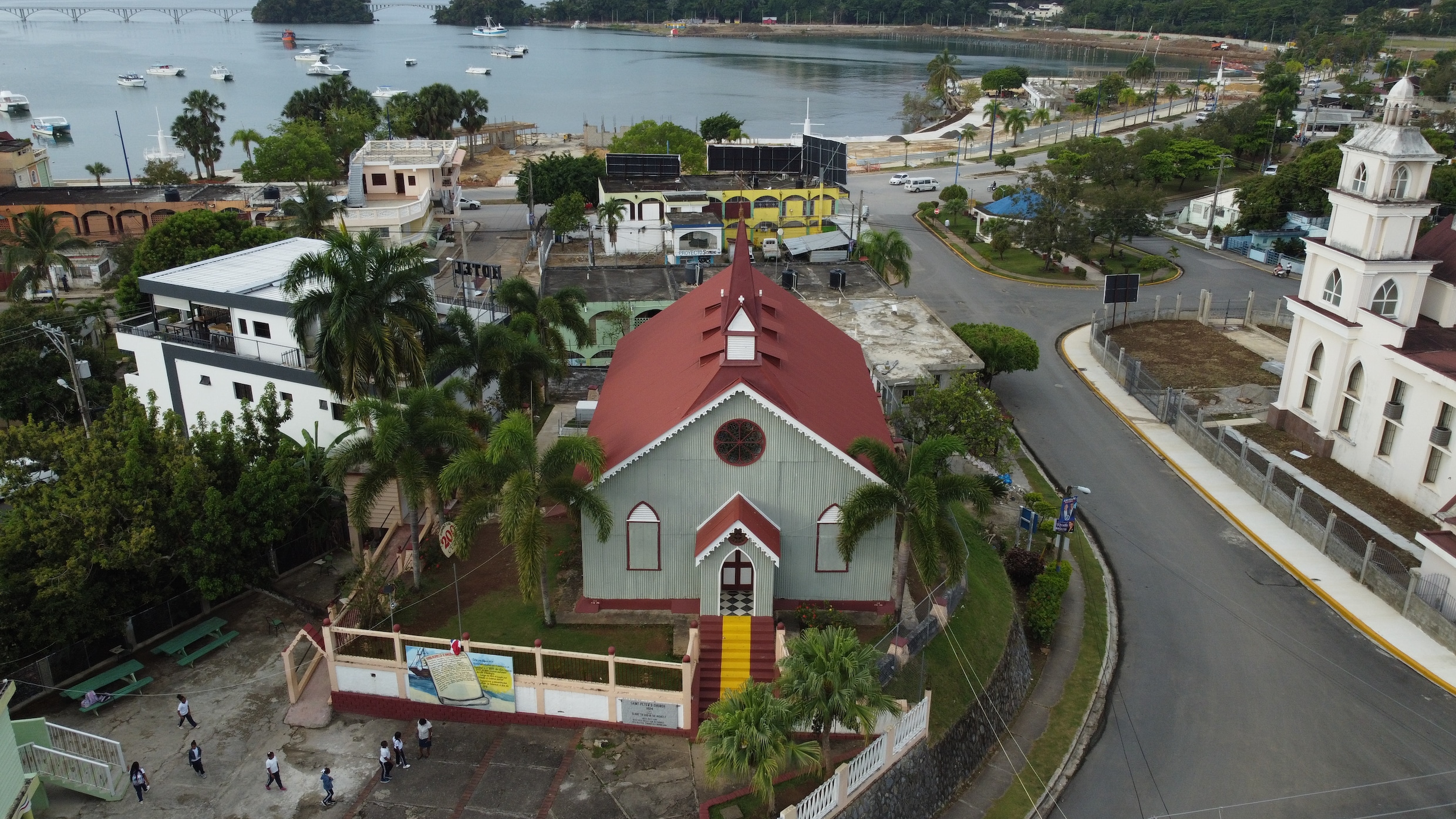 ‘Het kolonialisme leerde zwarte mensen bang te zijn. Dat is doorgegeven.’ | de Volkskrant