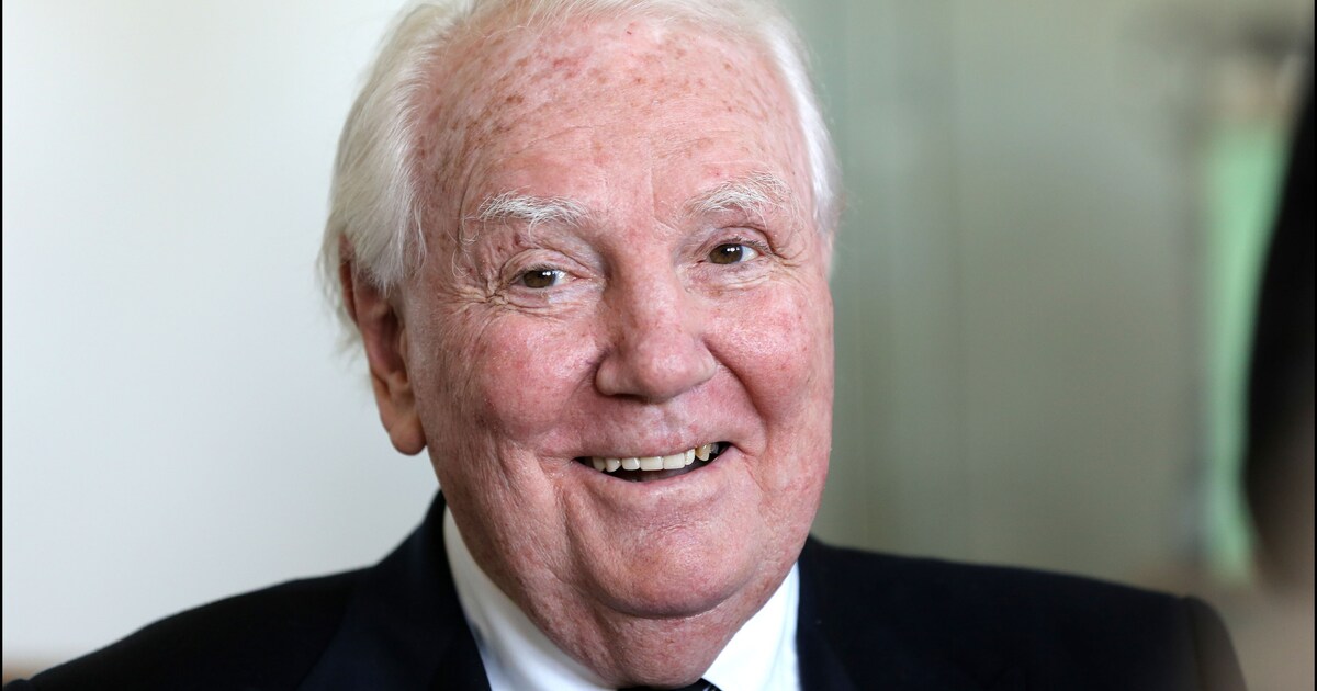 ‘Tony’ O’Reilly (1936-2024): de charmeur die Ierland groot maakte | de Volkskrant