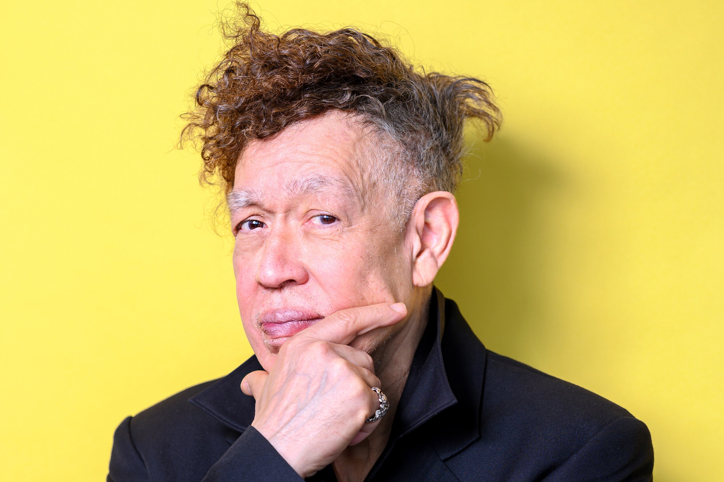 Andres Serrano: ‘Als jij jezelf een kunstenaar wilt noemen, wie ben ik ...