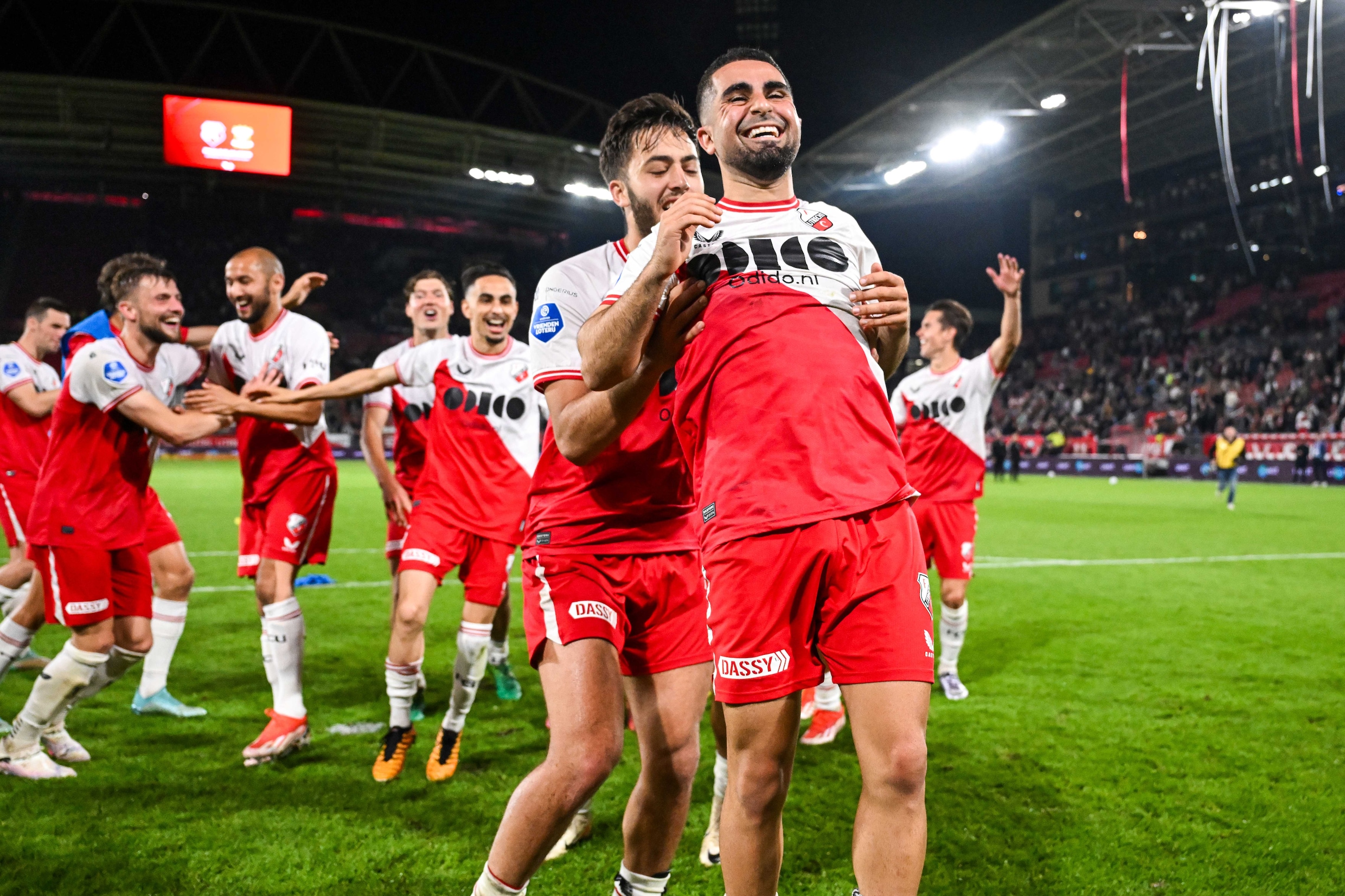 FC Utrecht verslaat Sparta en bereikt finale play-offs om Europees ...