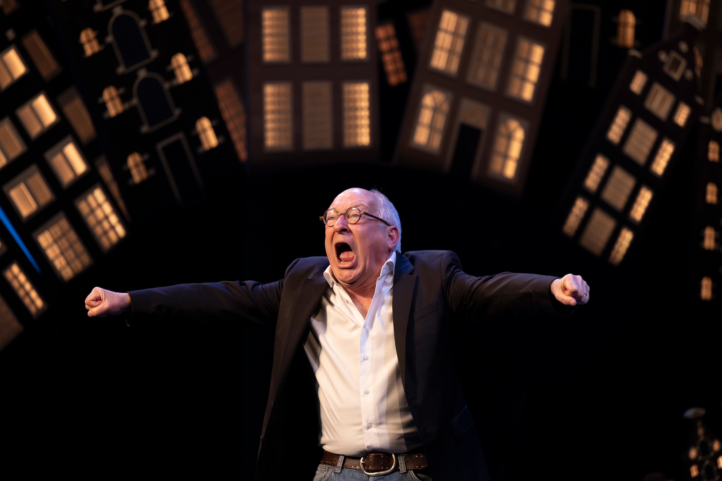 Het sterke ‘De laatste ronde’ is een fraai afscheidscadeau van Youp aan ...