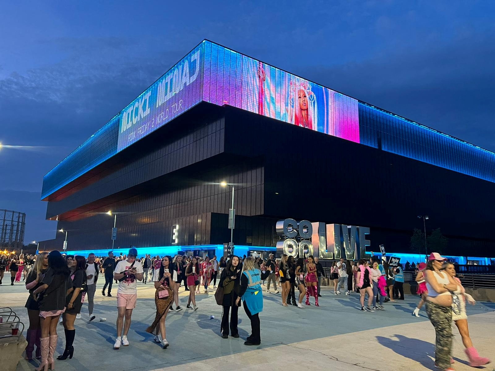 Optreden rapper Nicki Minaj geannuleerd na arrestatie op Schiphol voor ...