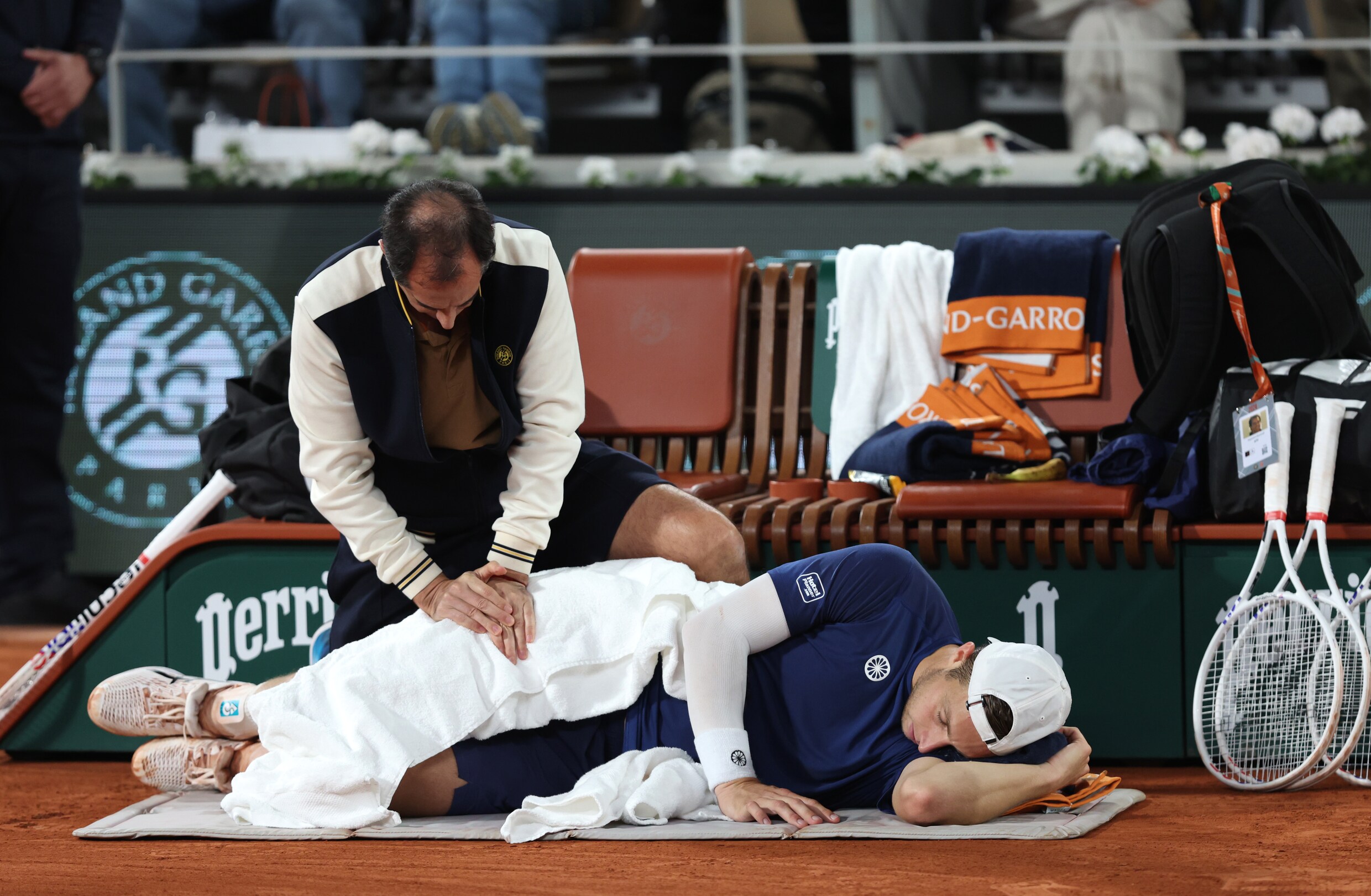 Griekspoor kan zichzelf voor zijn kop slaan na verlies tegen Zverev op ...