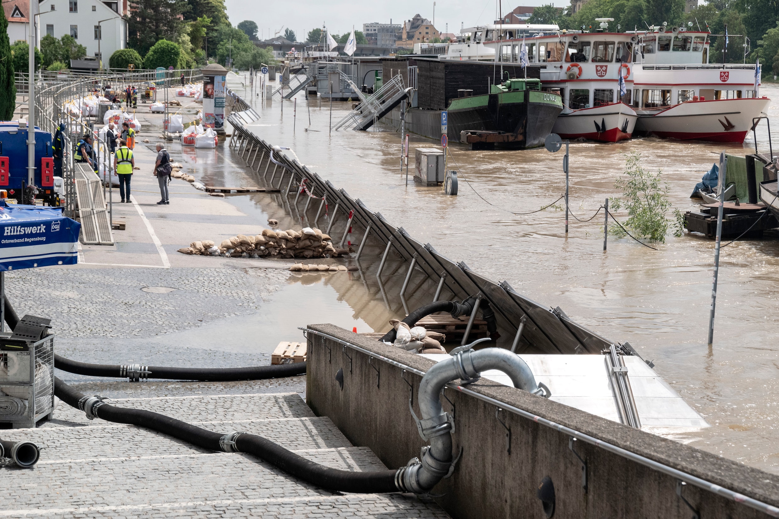 In Beieren staan dorpen en straten onder water, maar geen paniek. ‘Dit ...