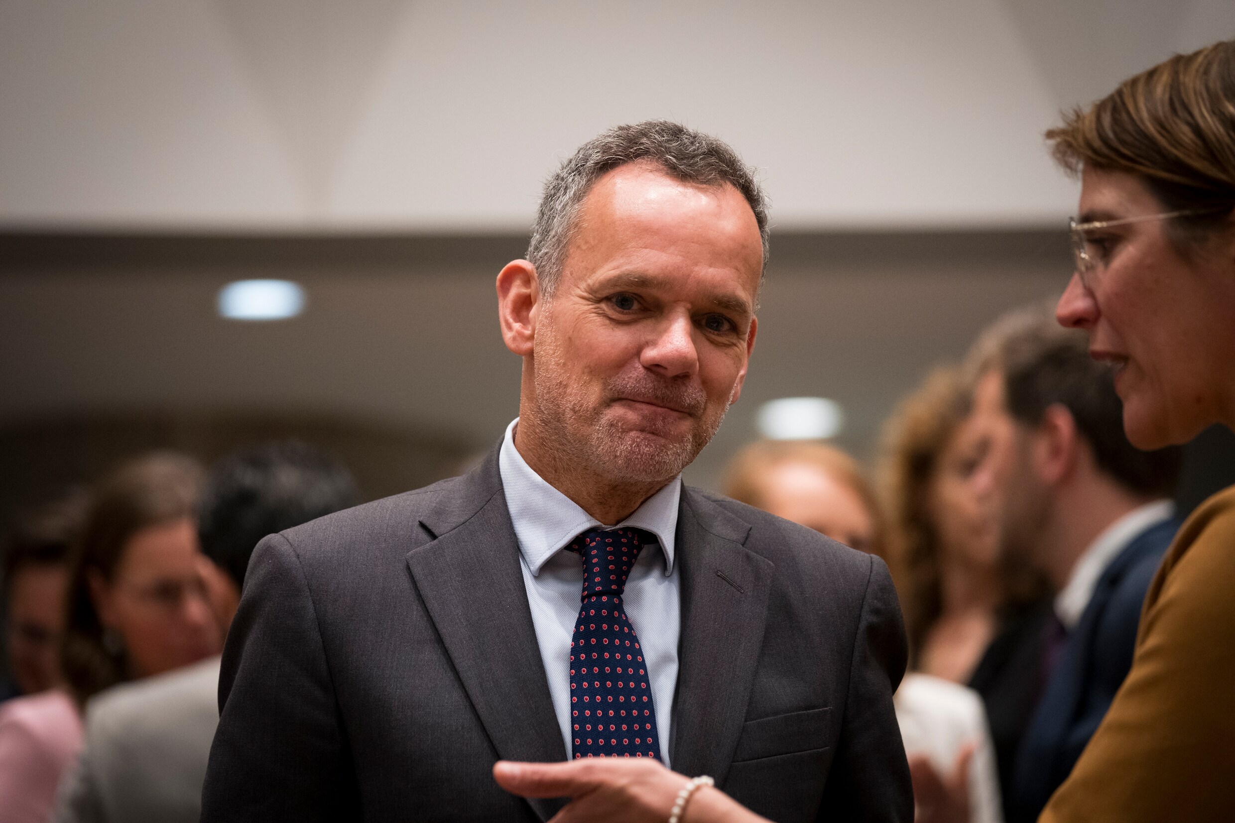 Minister Veldkamp botst met oppositie over Israël: ‘Ik hoor mevrouw ...