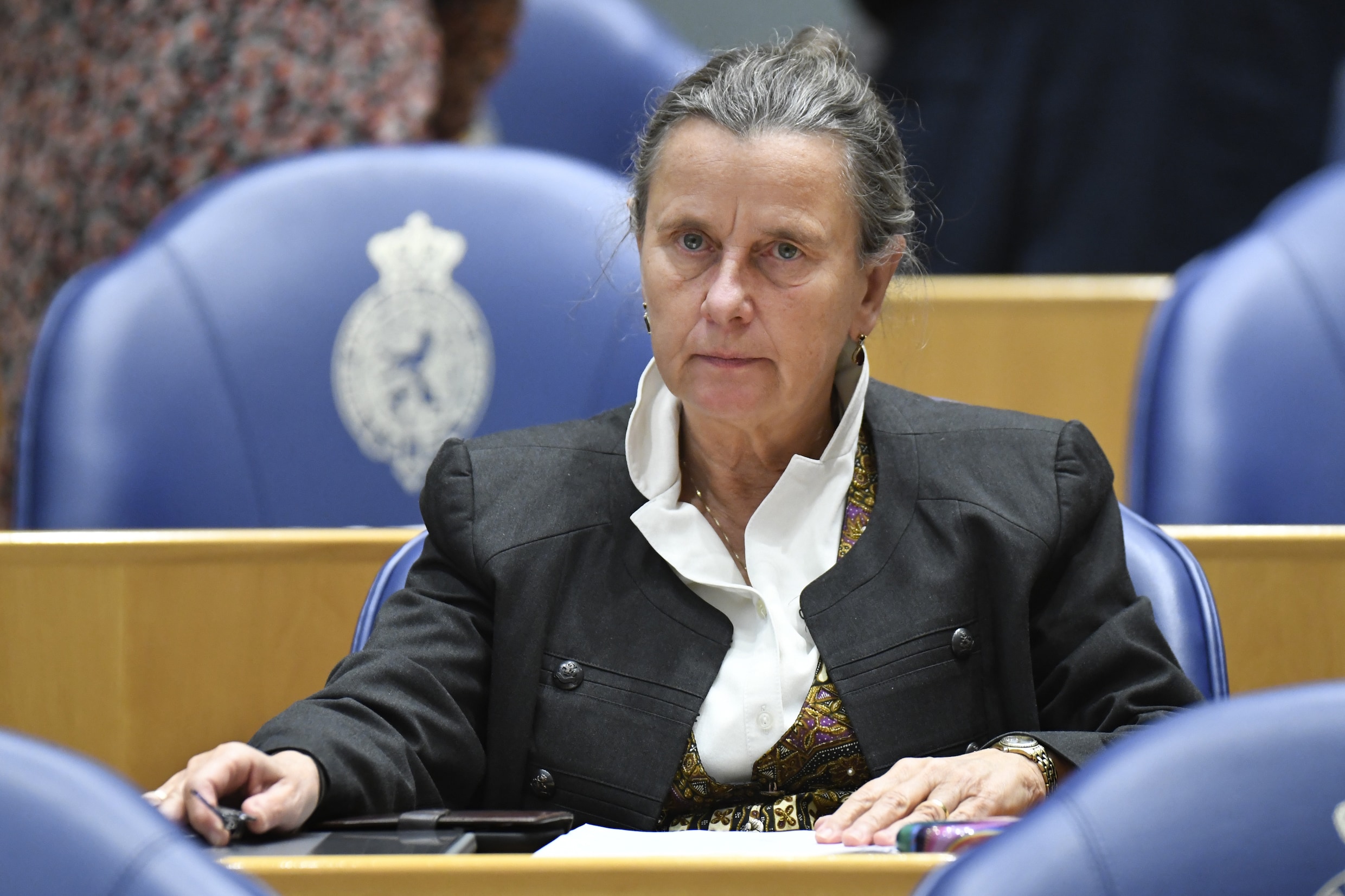 Hoeveel Asiel en Migratie-ambtenaren komen onder minister Faber in ...
