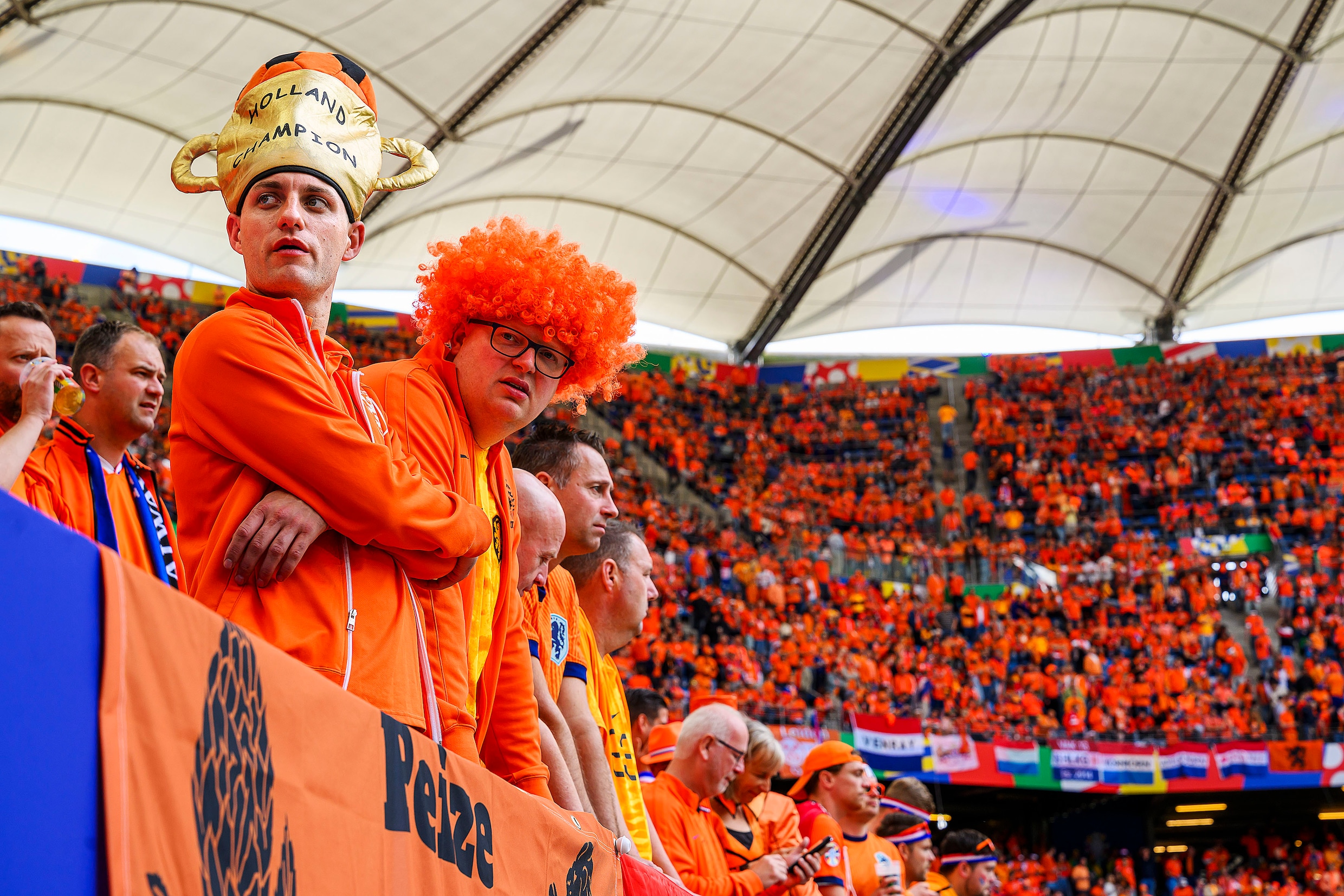 Vervang onze nationale driekleur door een oranje vlag | de Volkskrant