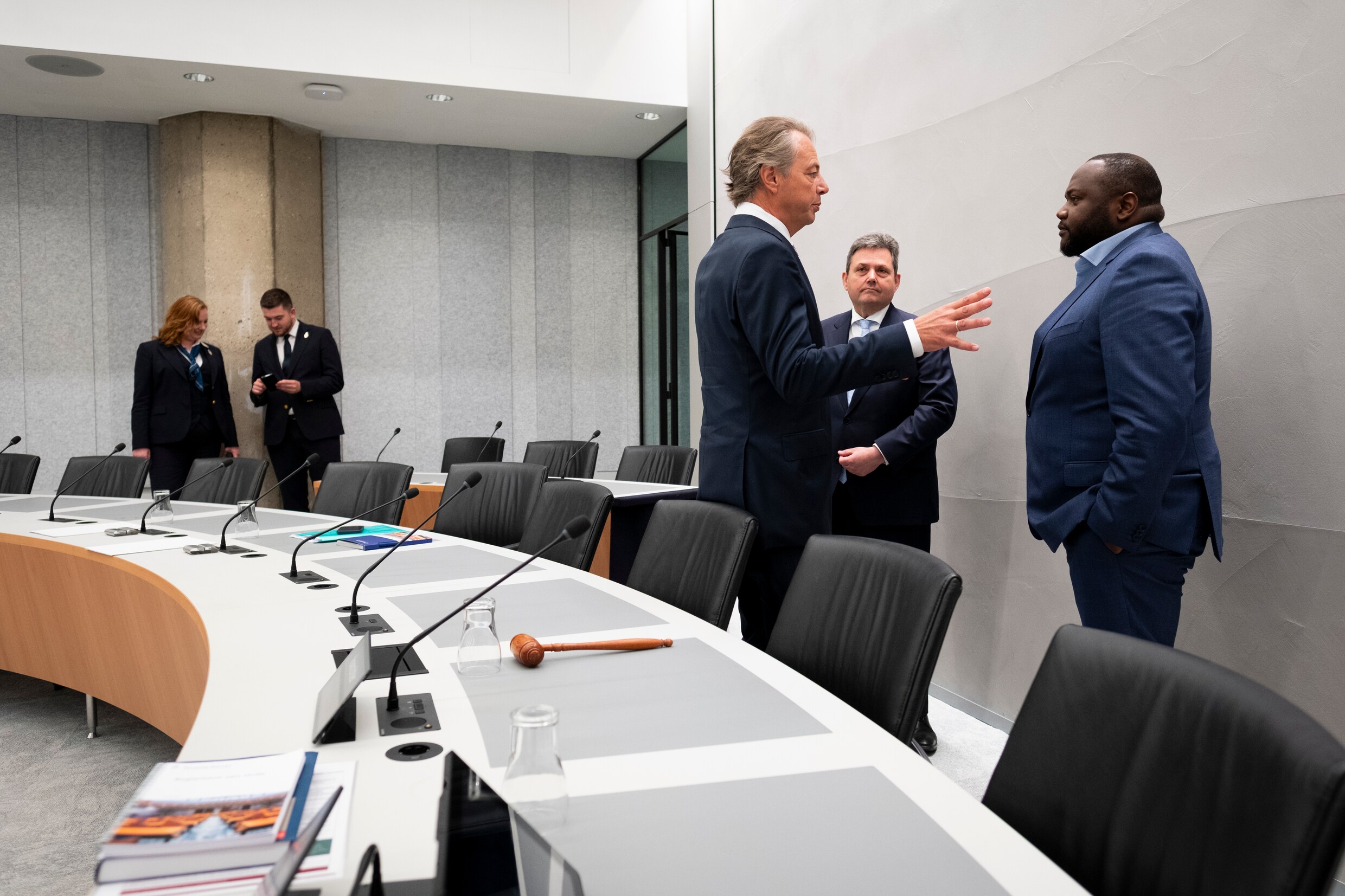 PVV-staatssecretaris wil ‘minder Marokkanen’-uitspraak niet op ministerie horen, maar staat er ...