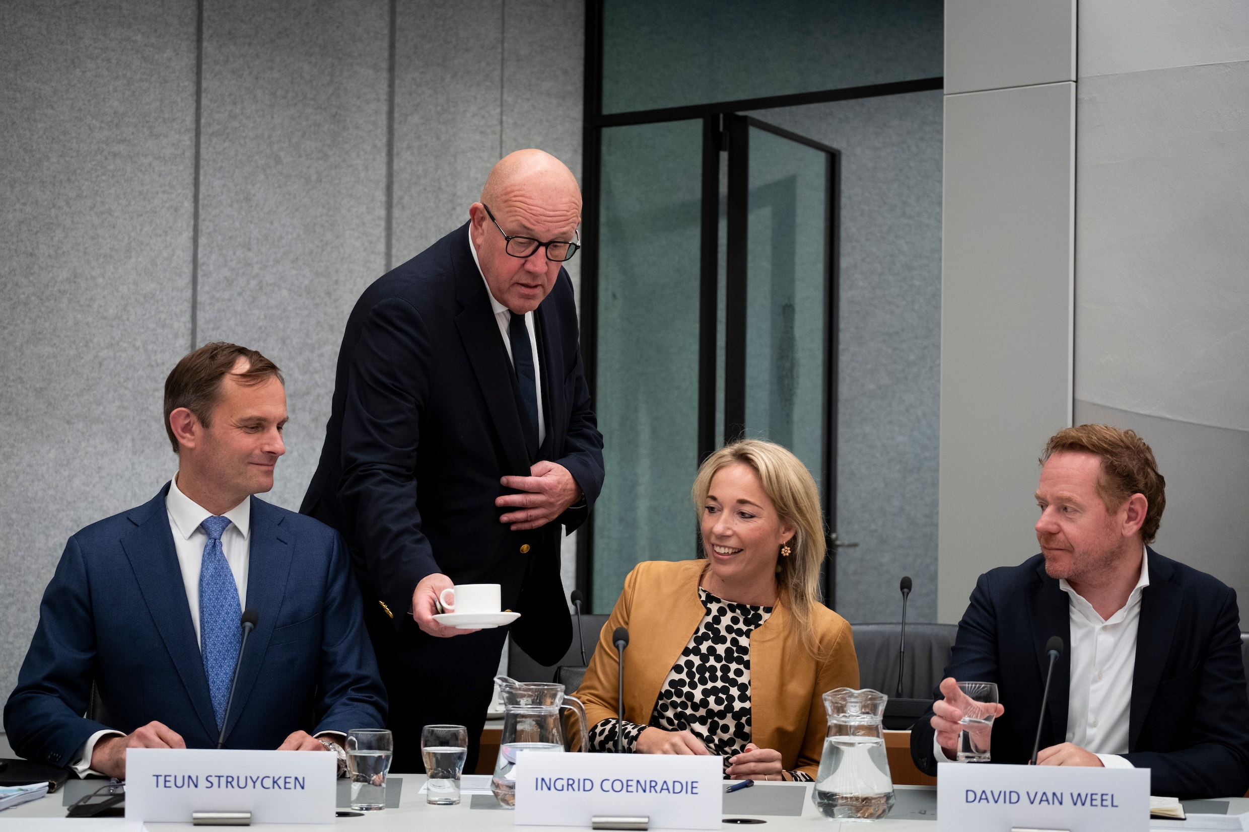 Niet-jurist Van Weel stapt over van de Navo naar Justitie: ‘Ik zal huiswerk moeten doen’ | de ...