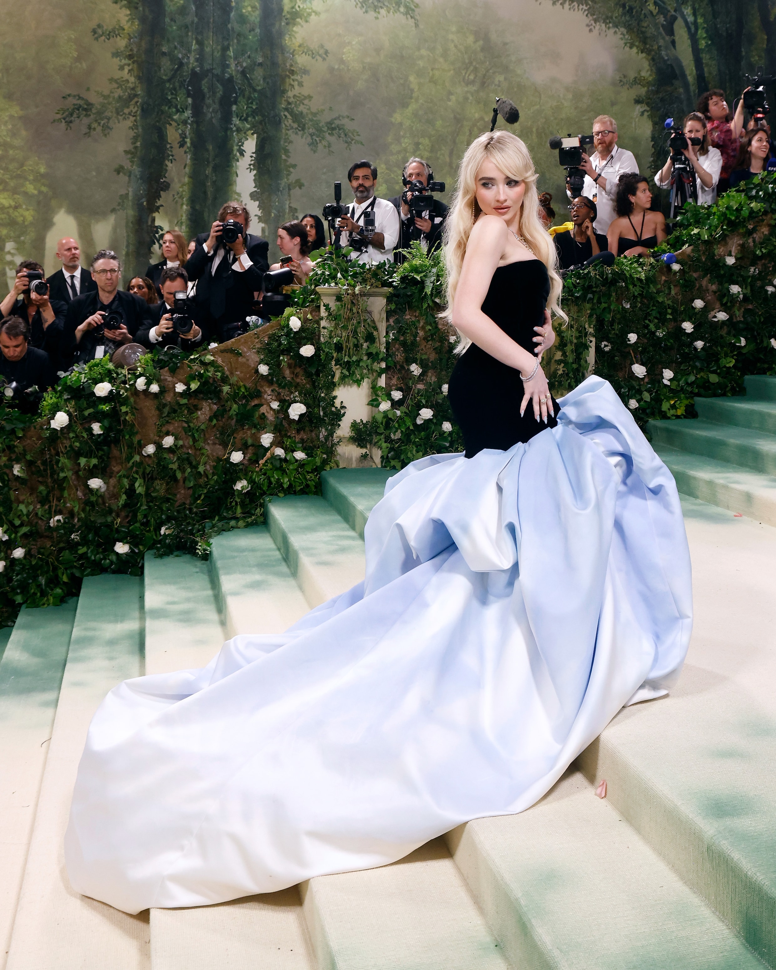 De stijl van Sabrina Carpenter was eerder vooral doorsnee, nu ziet ze ...