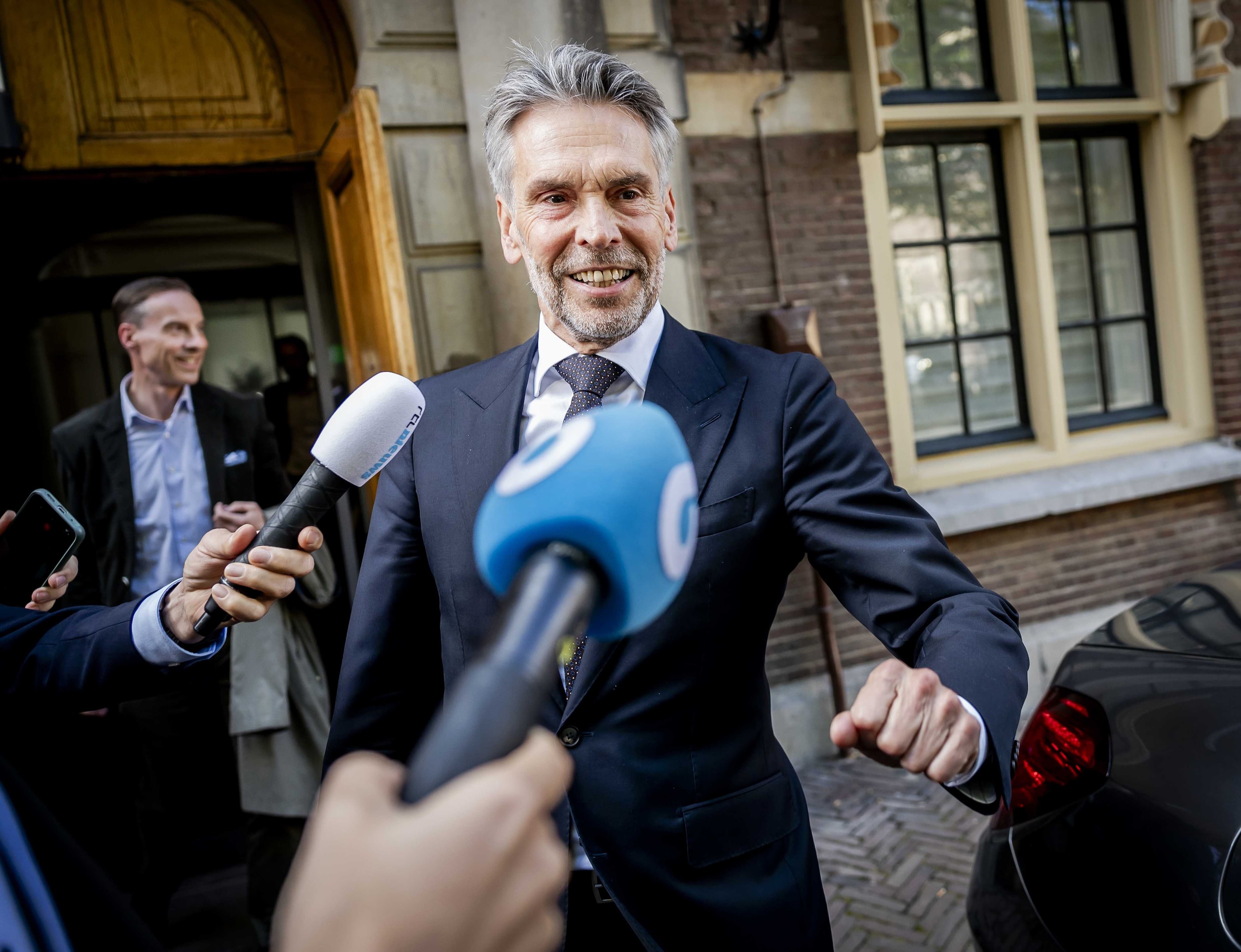 Premier Schoof wil werken aan minder polarisatie in de samenleving | de Volkskrant