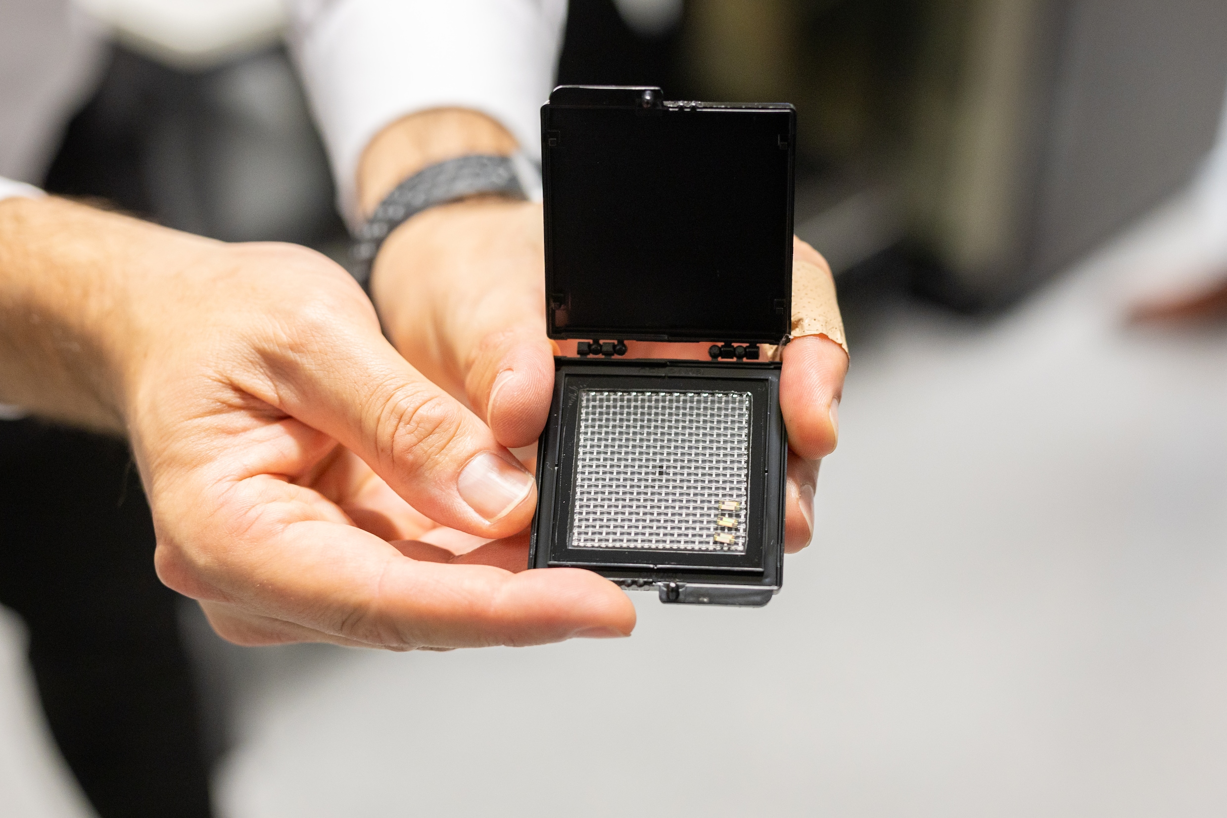 Chips worden steeds kleiner, geavanceerder en belangrijker. Hoe worden ...