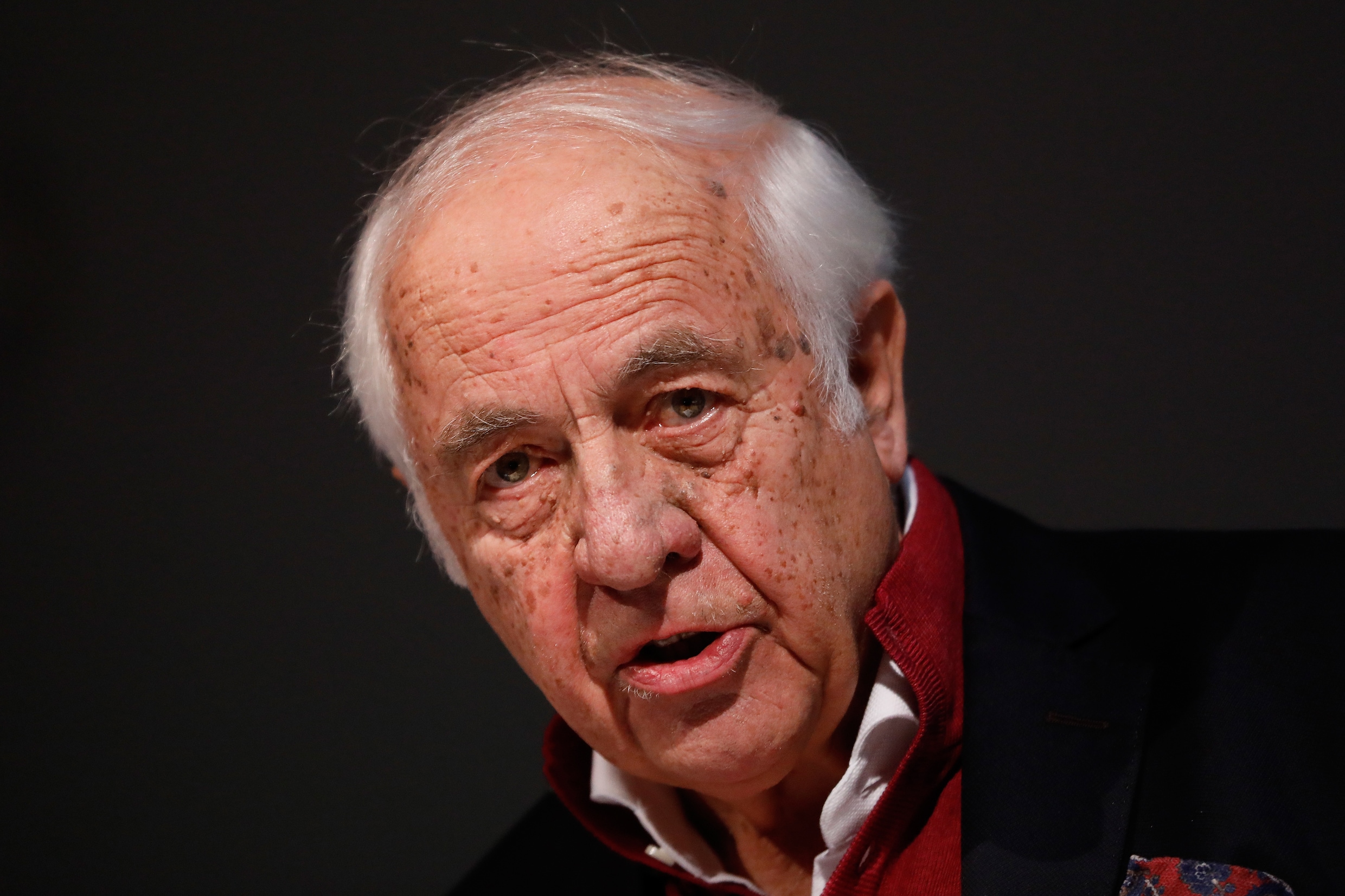 Wim Hazeu (1940-2024), beroepsbiograaf met een eigen methode: alleen de ...