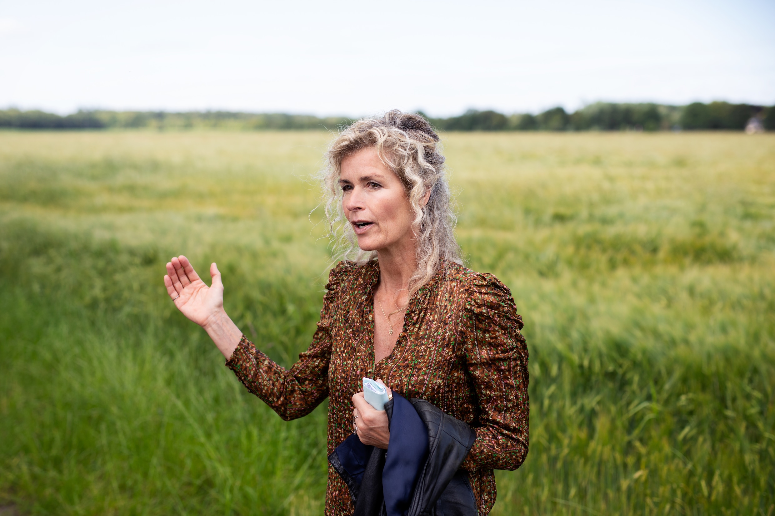 Hoe een voormalige thrillerschrijver duizenden weeskinderen uit ‘de hel ...