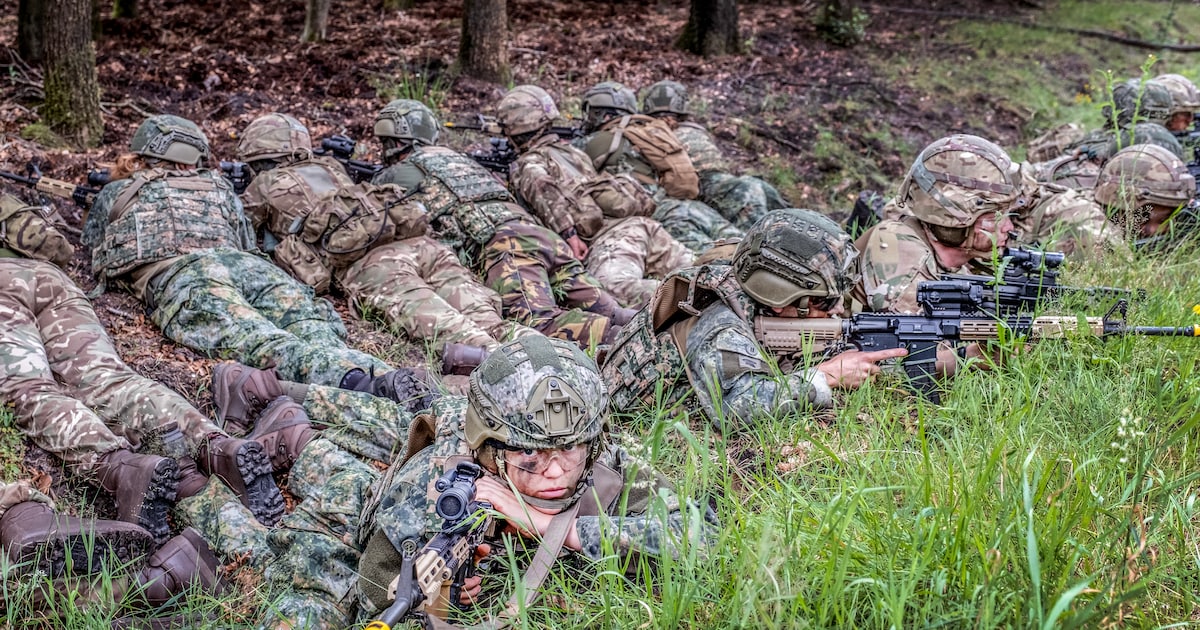 Een bijbaan als militair student bij defensie: ‘Echt zwaar om met die ...